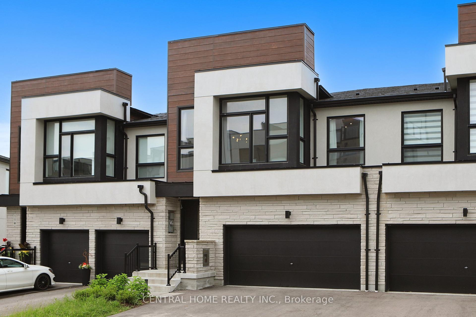 17 Knollview Lane, Richmond Hill, ON L4E 1H7