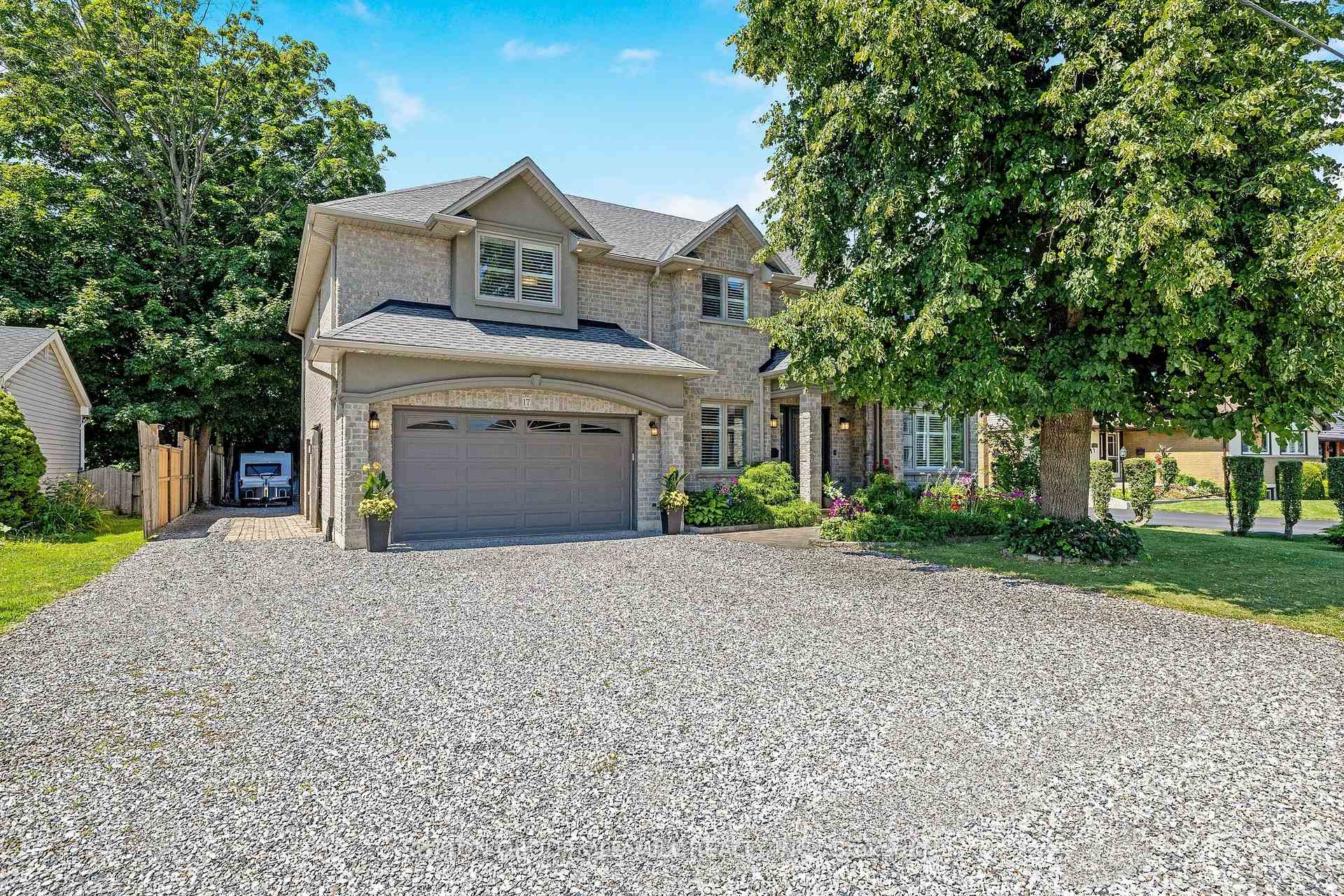 Hamilton Real Estate MLS® Listings & Houses For Sale