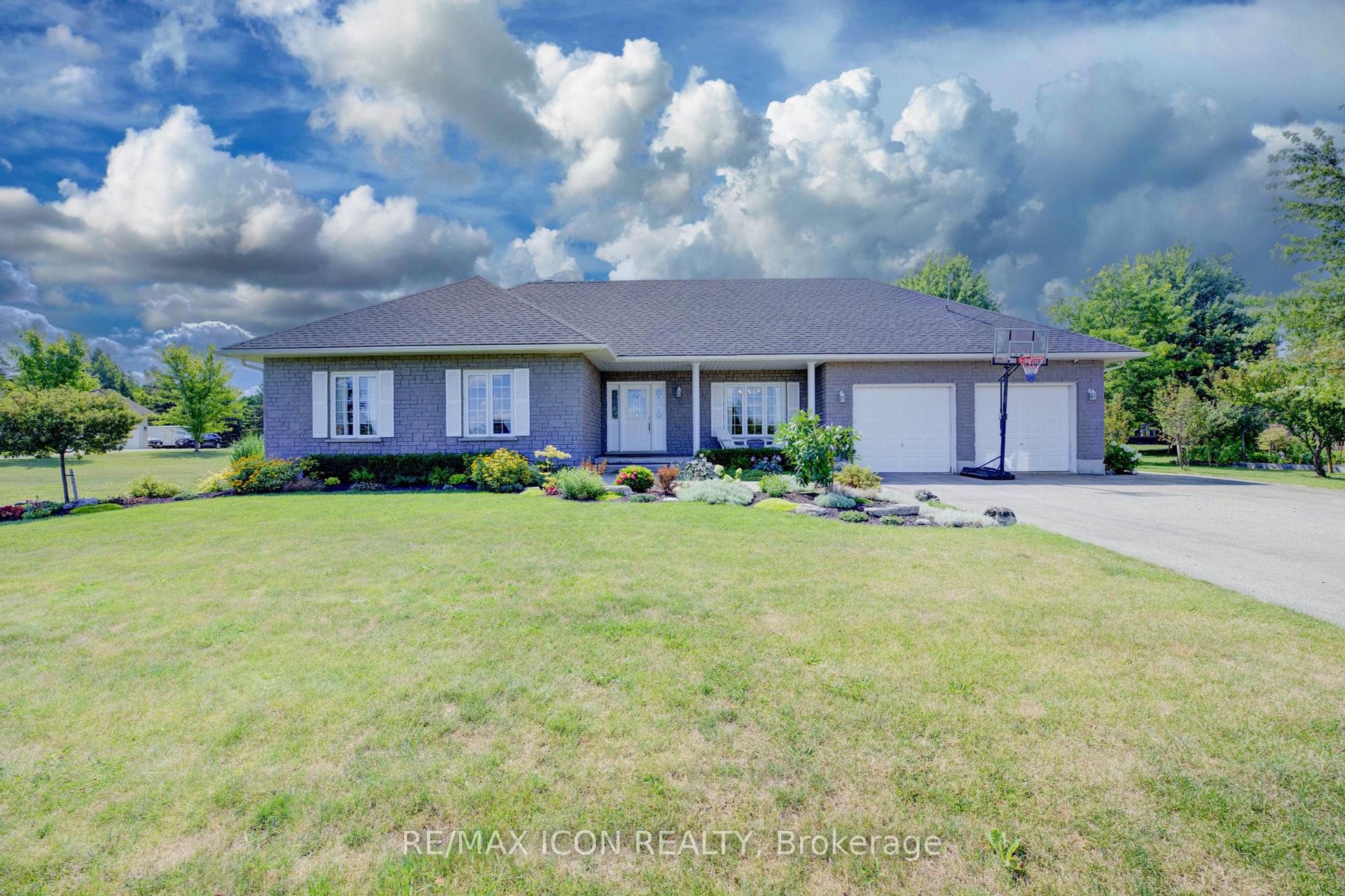 17 Minto Pines Road, Minto, ON N0G 2L0