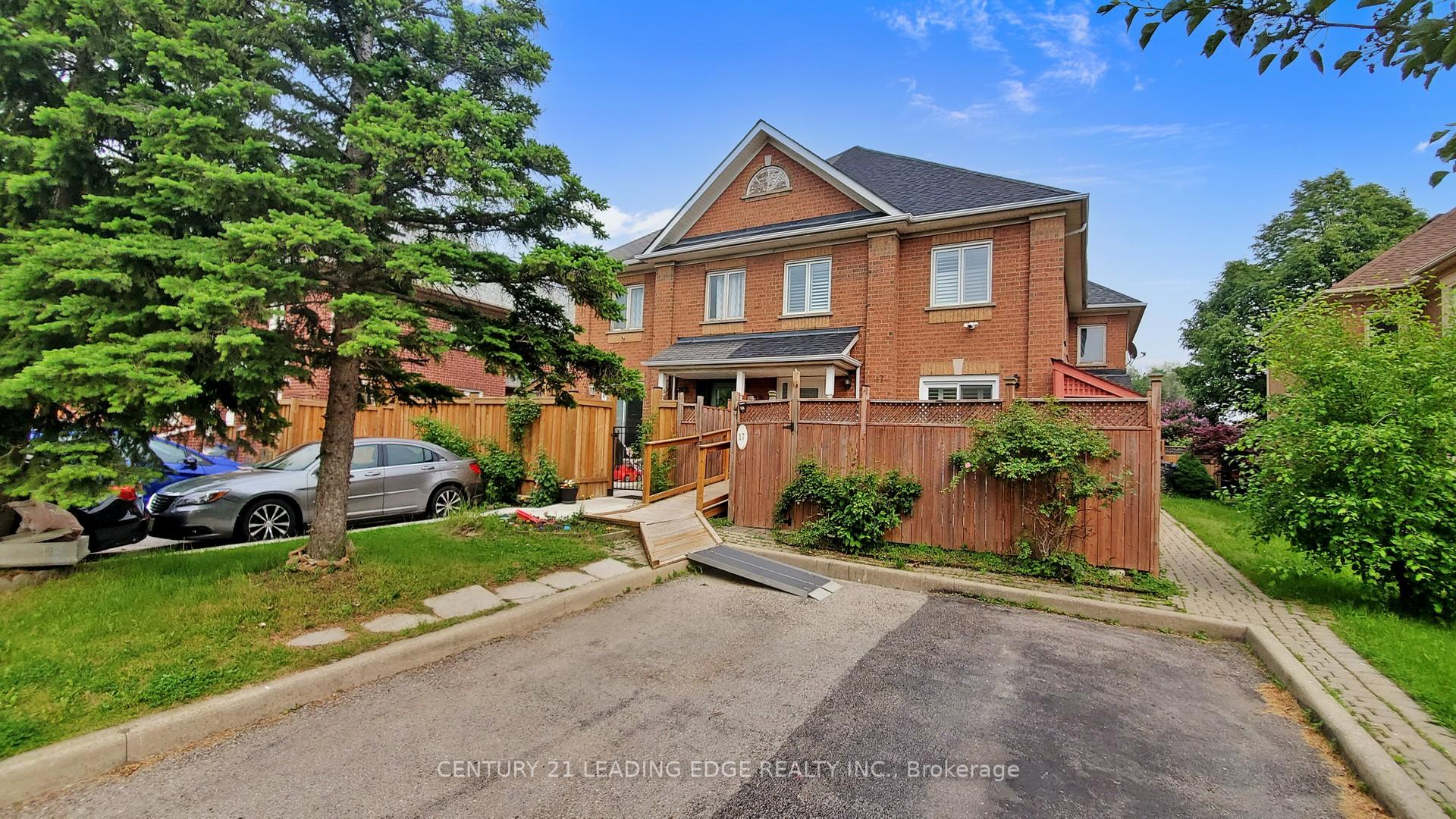 17 Pressed Brick Drive, Brampton, ON L6V 4K3