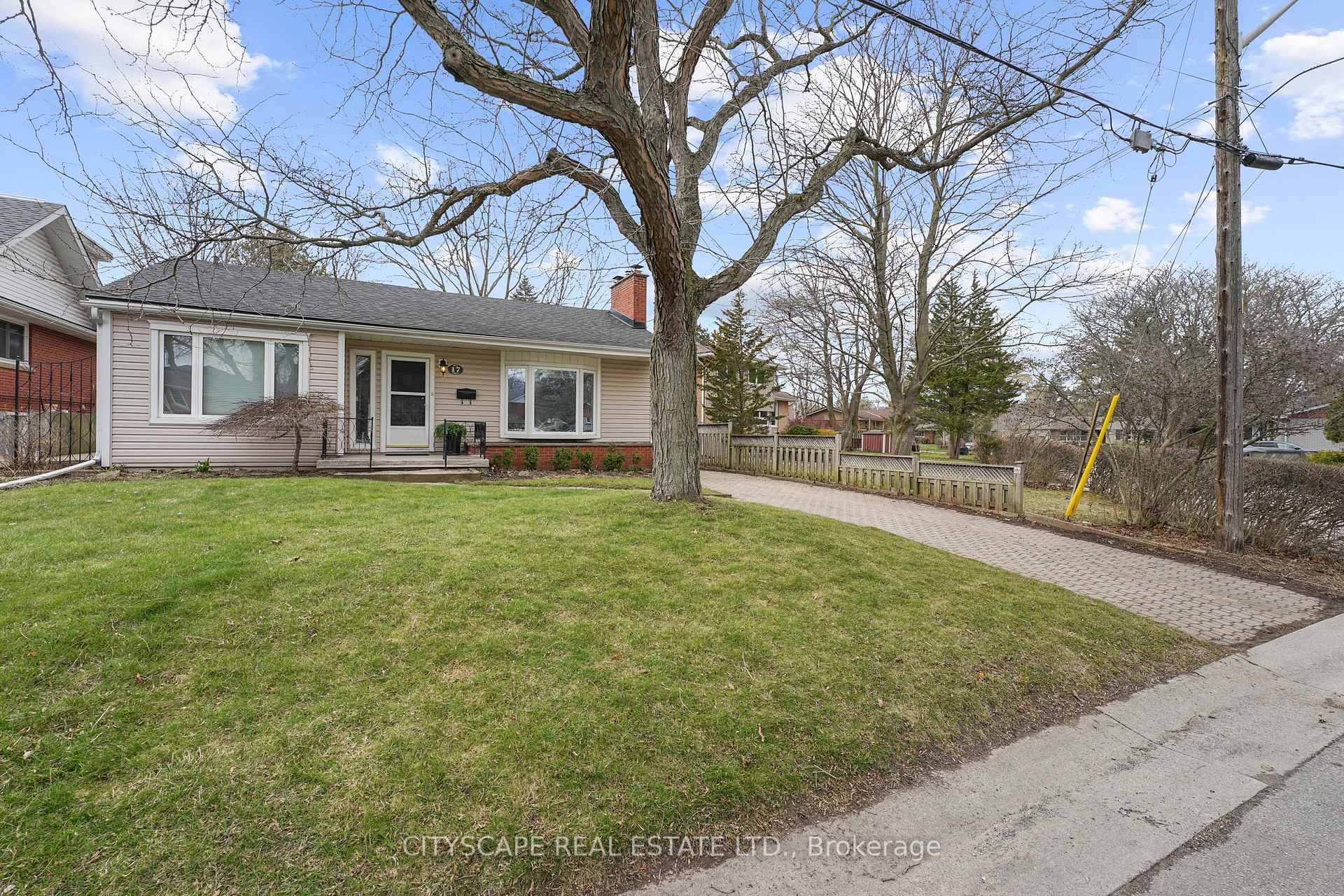 17 Rita Street, Hamilton, ON L9H 4S1