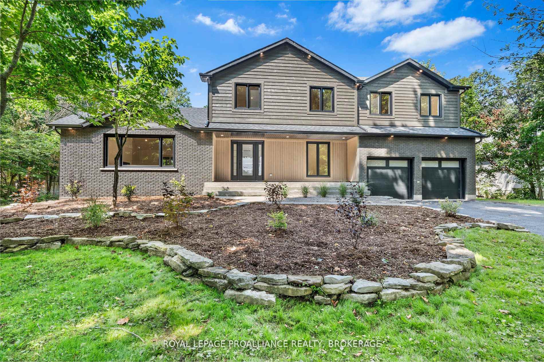 17 Riverside Drive, Kingston, ON K7L 4V1