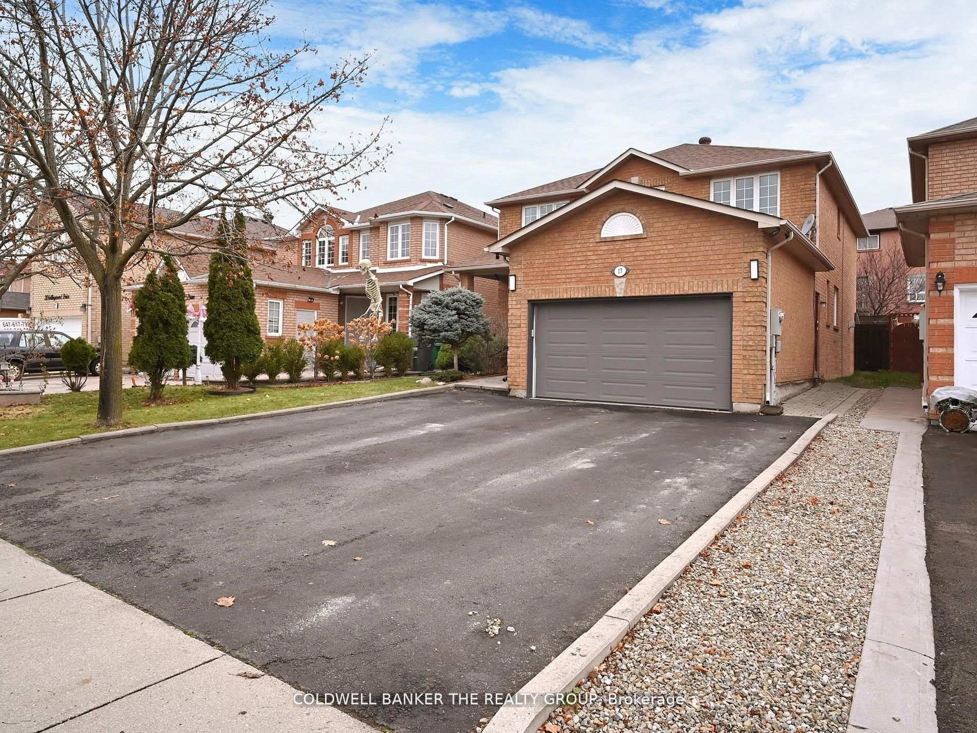 17 Rollingwood Drive, Brampton, ON L6Y 4G5