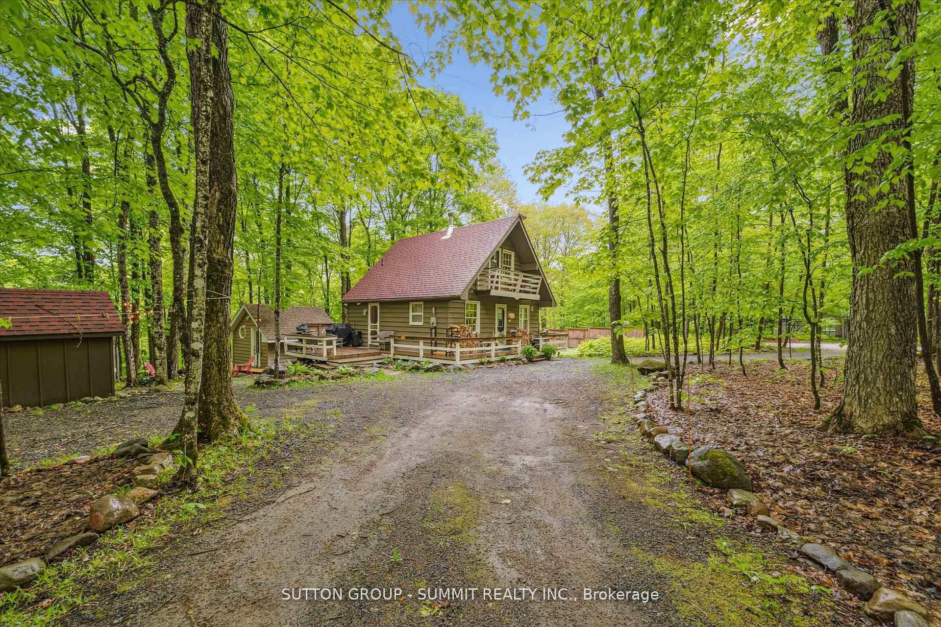 17 Sugarbush Lane, Huntsville, ON P1H 2J3