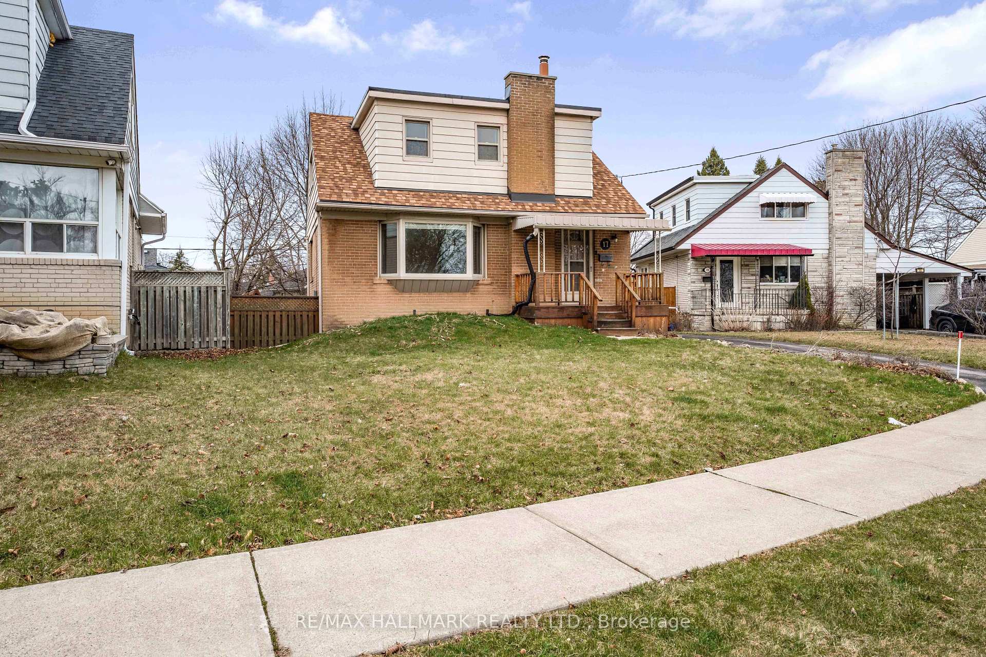 17 Tofield Crescent, Toronto, ON M9W 2B8