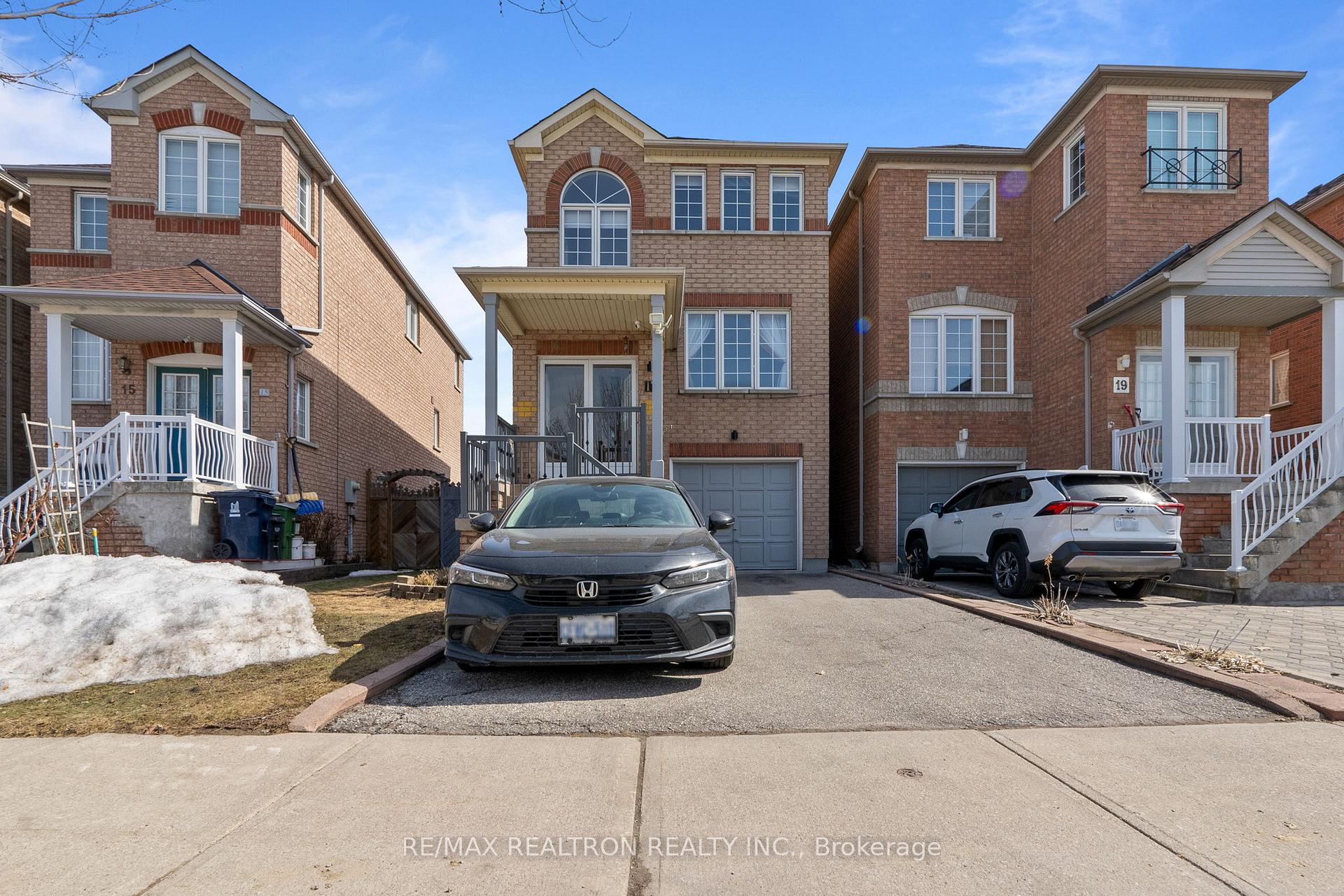 17 Touchstone Drive, Toronto, ON M6M 5L3