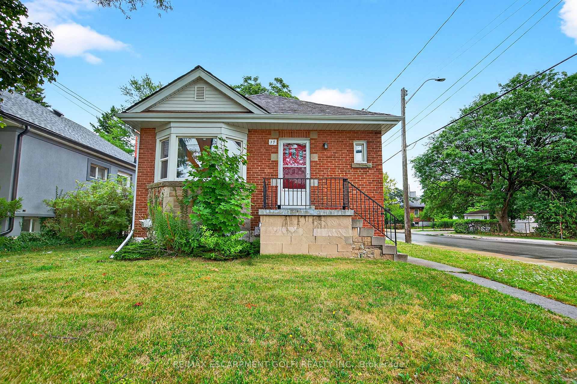 17 West 3RD Street, Hamilton, ON L9C 3J5