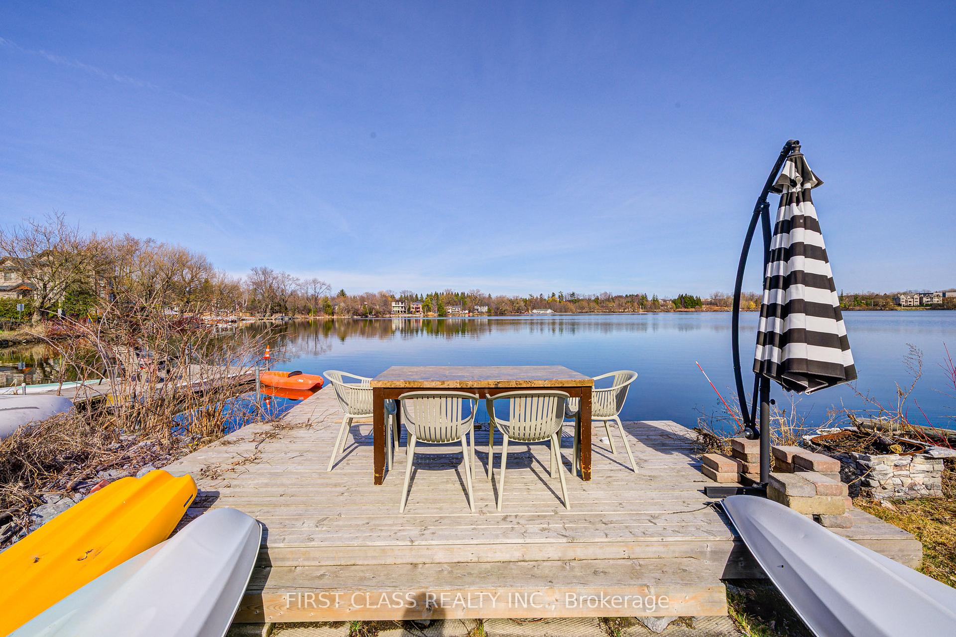 17 Willowbank Avenue, Richmond Hill, ON L4E 3B4