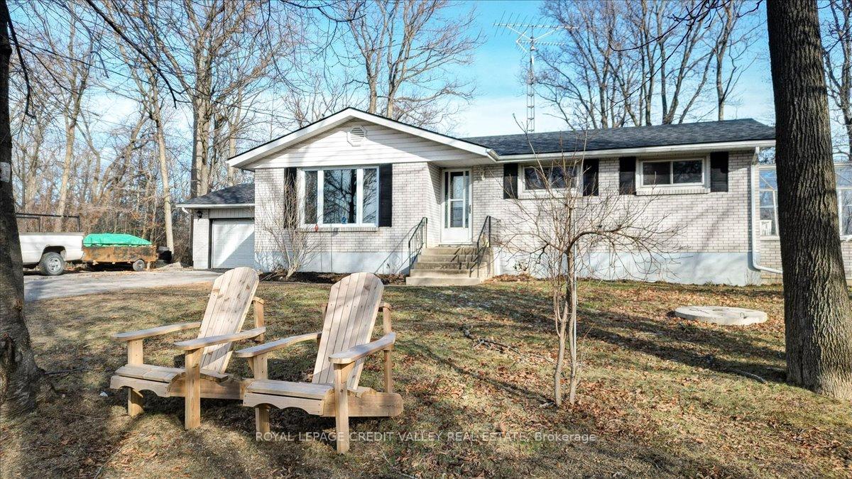 170 Crofton Road N, Prince Edward County, ON K0K 1A0