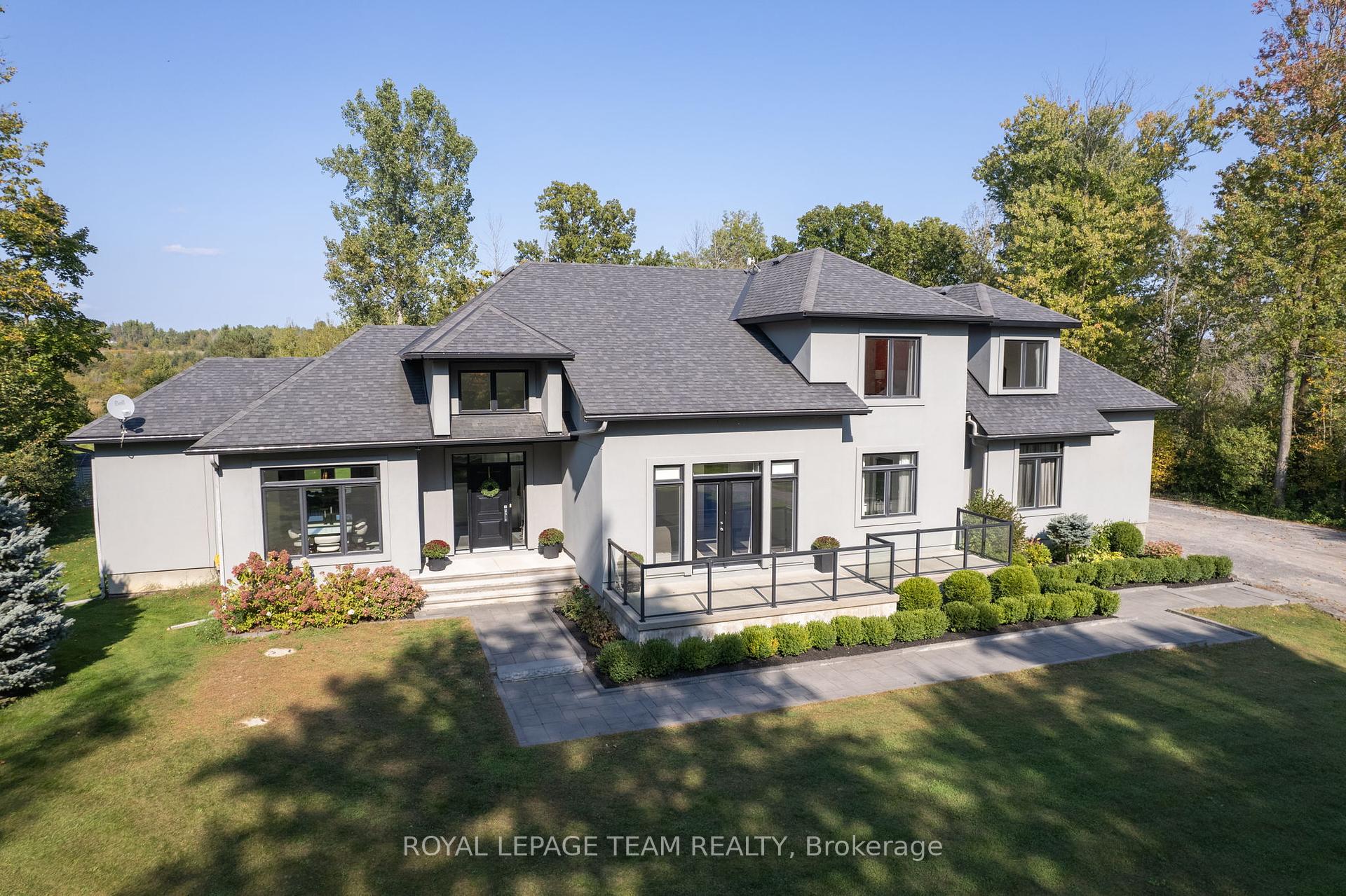 1700 Peter Robinson Road, Carp - Huntley Ward, ON K0A 1L0