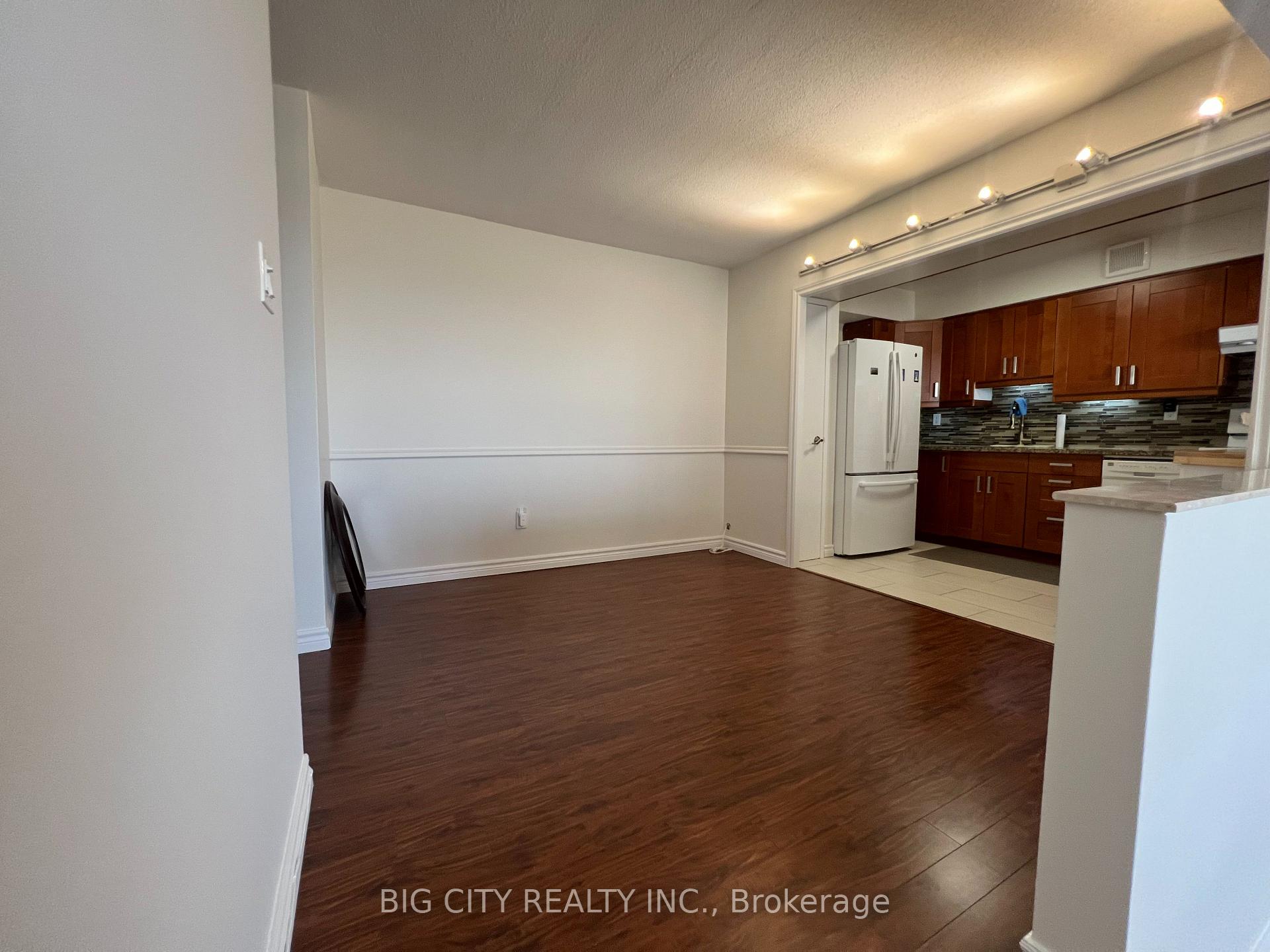 1701 - 1360 York Mills Road, Toronto, ON M3A 2A3