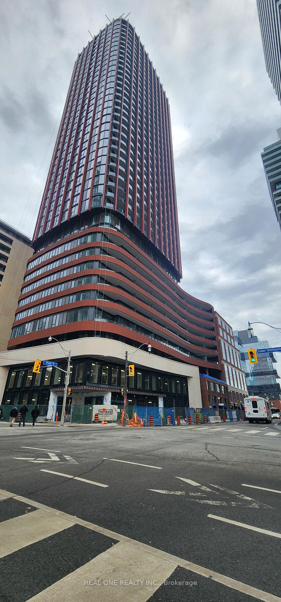 1702 - 180 Front Street E, Toronto, ON M5A 0A9