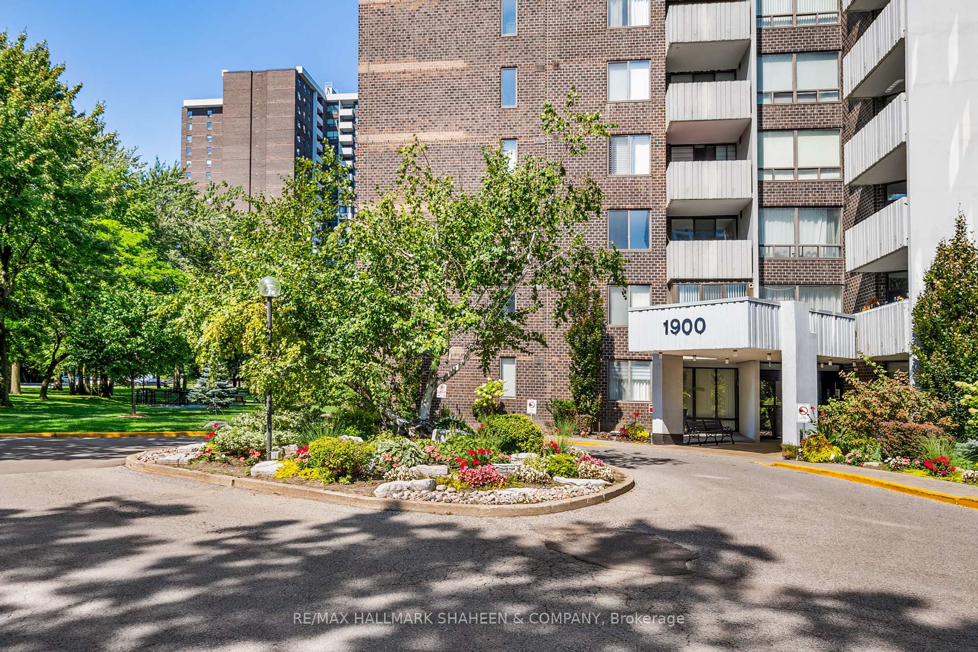1703 - 1900 Sheppard Avenue E, Toronto, ON M2J 4T4