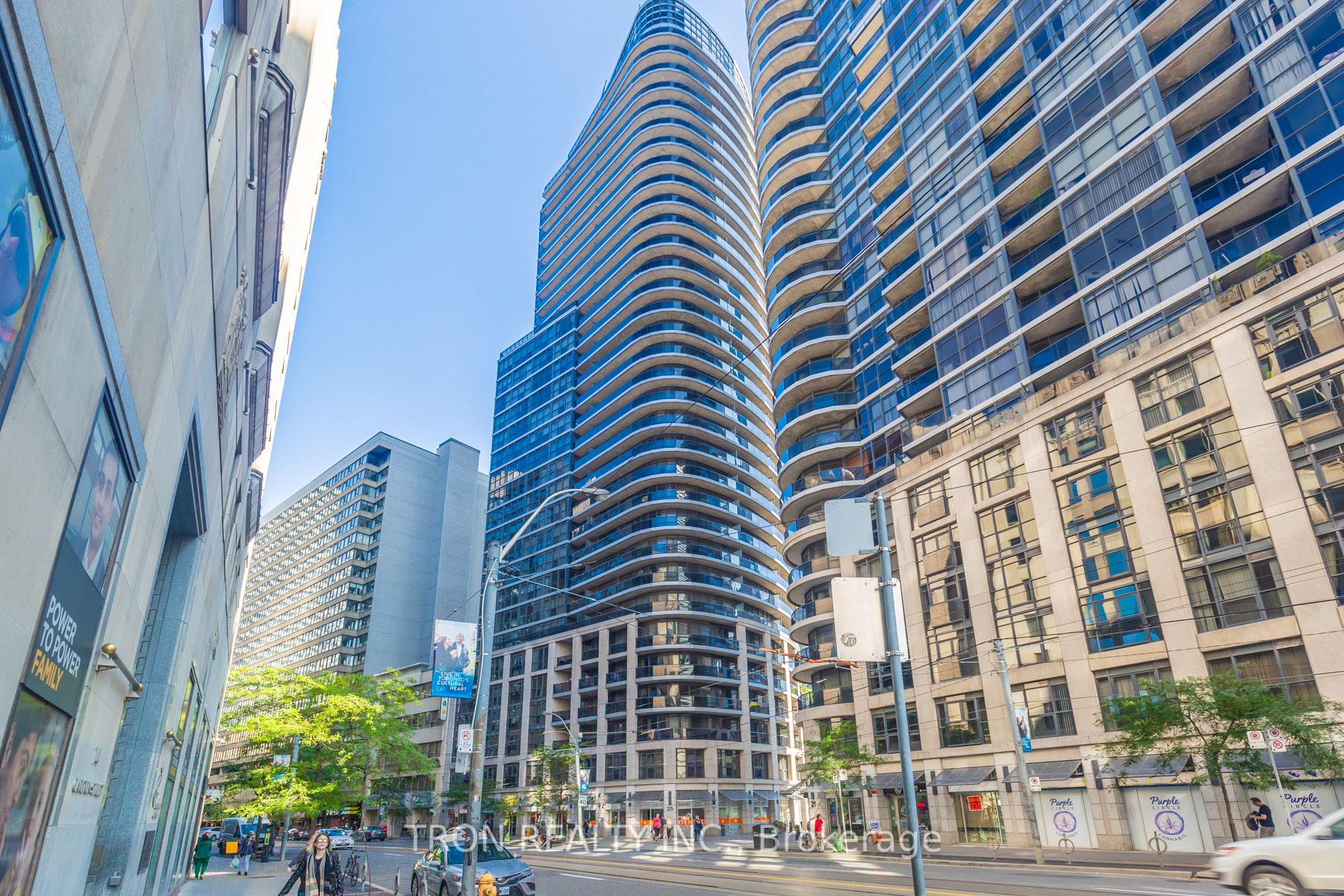 1703 - 25 Carlton Street, Toronto, ON M5B 1L4