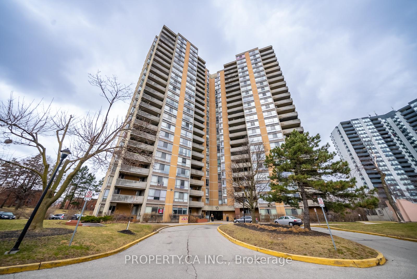 1704 - 10 Martha Eaton Way, Toronto, ON M6M 5B3