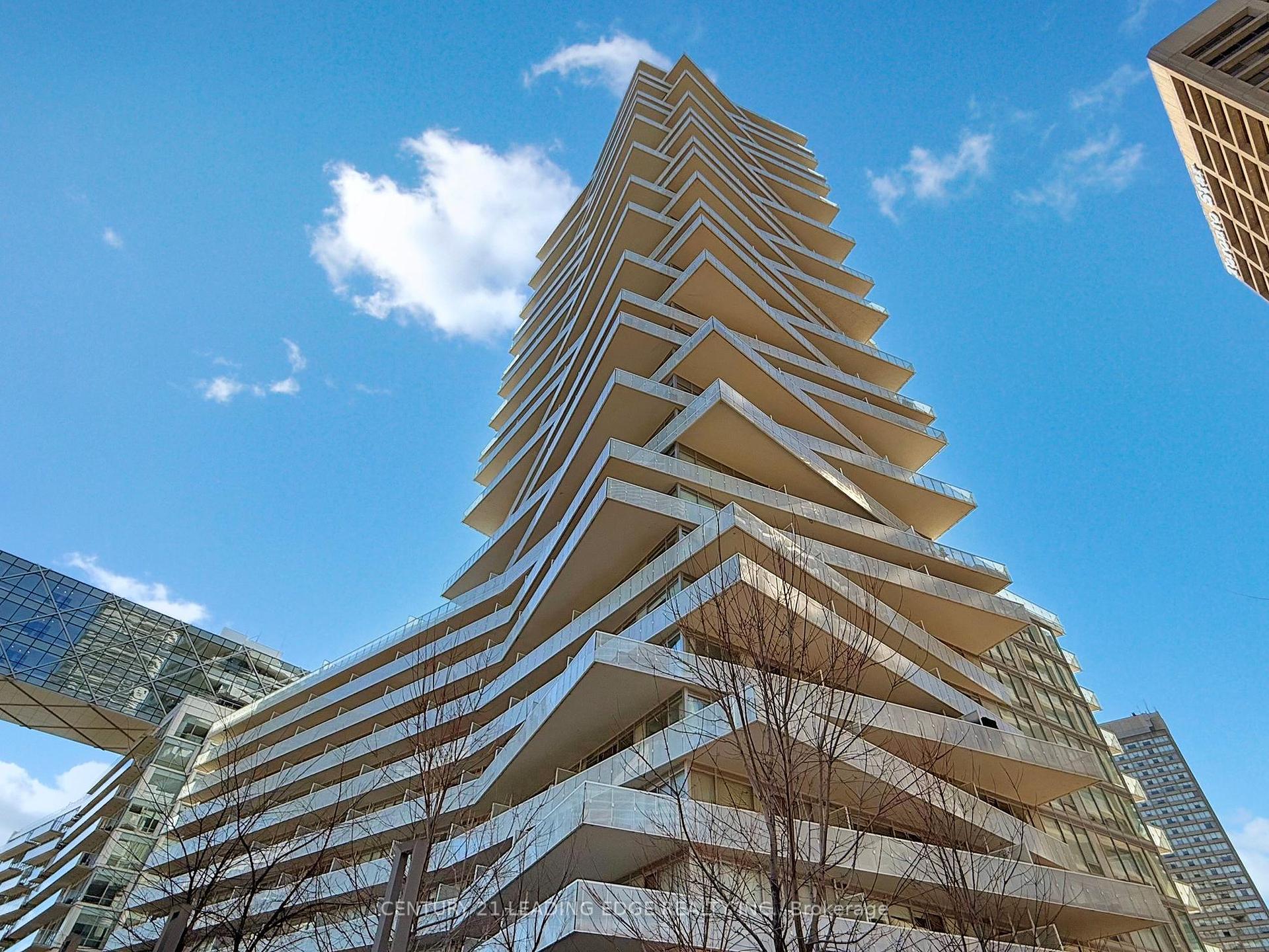 1704 - 15 Queens Quay E, Toronto, ON M5E 0C5