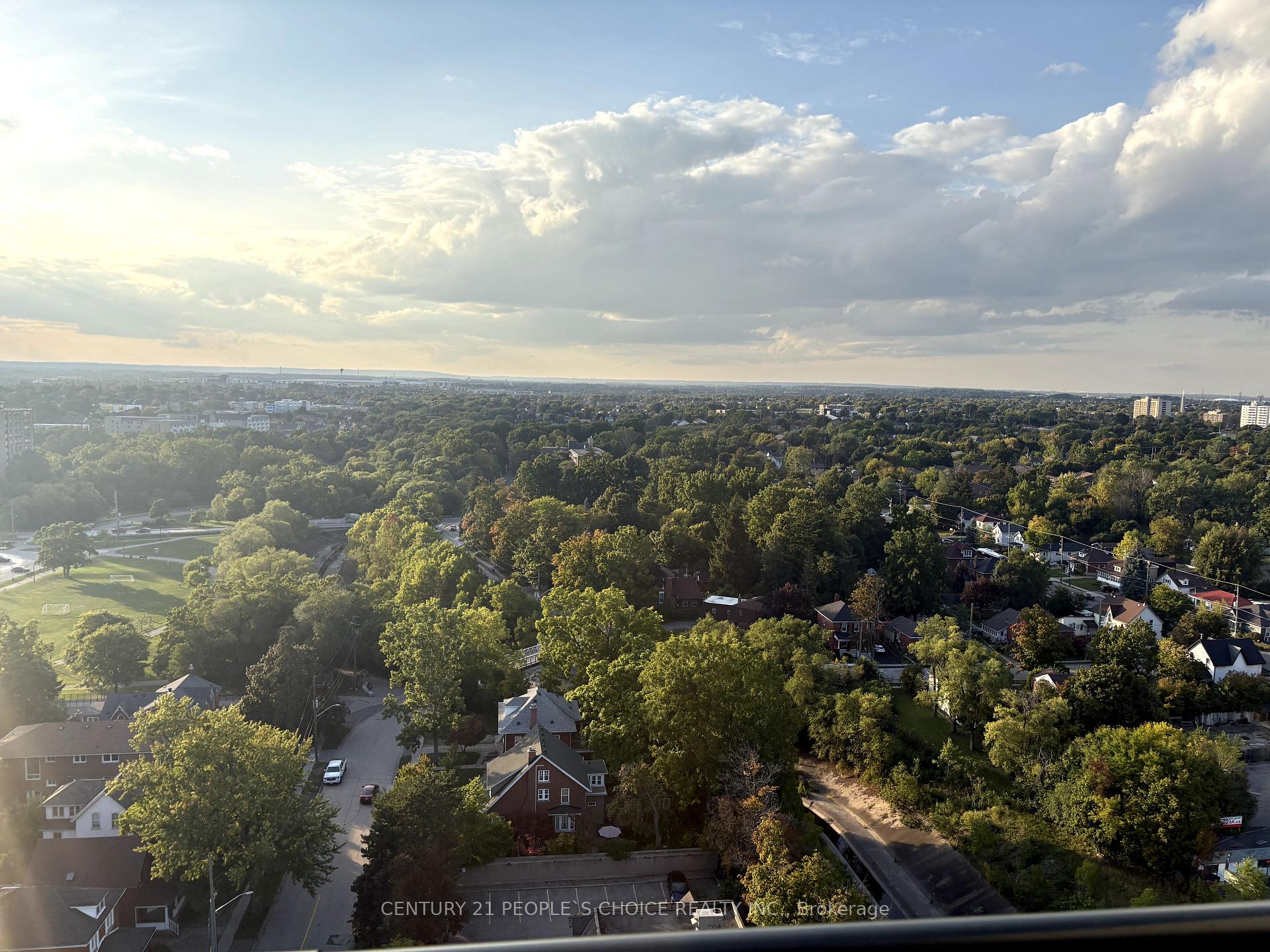 1707 - 100 John Street, Brampton, ON L6W 0A8
