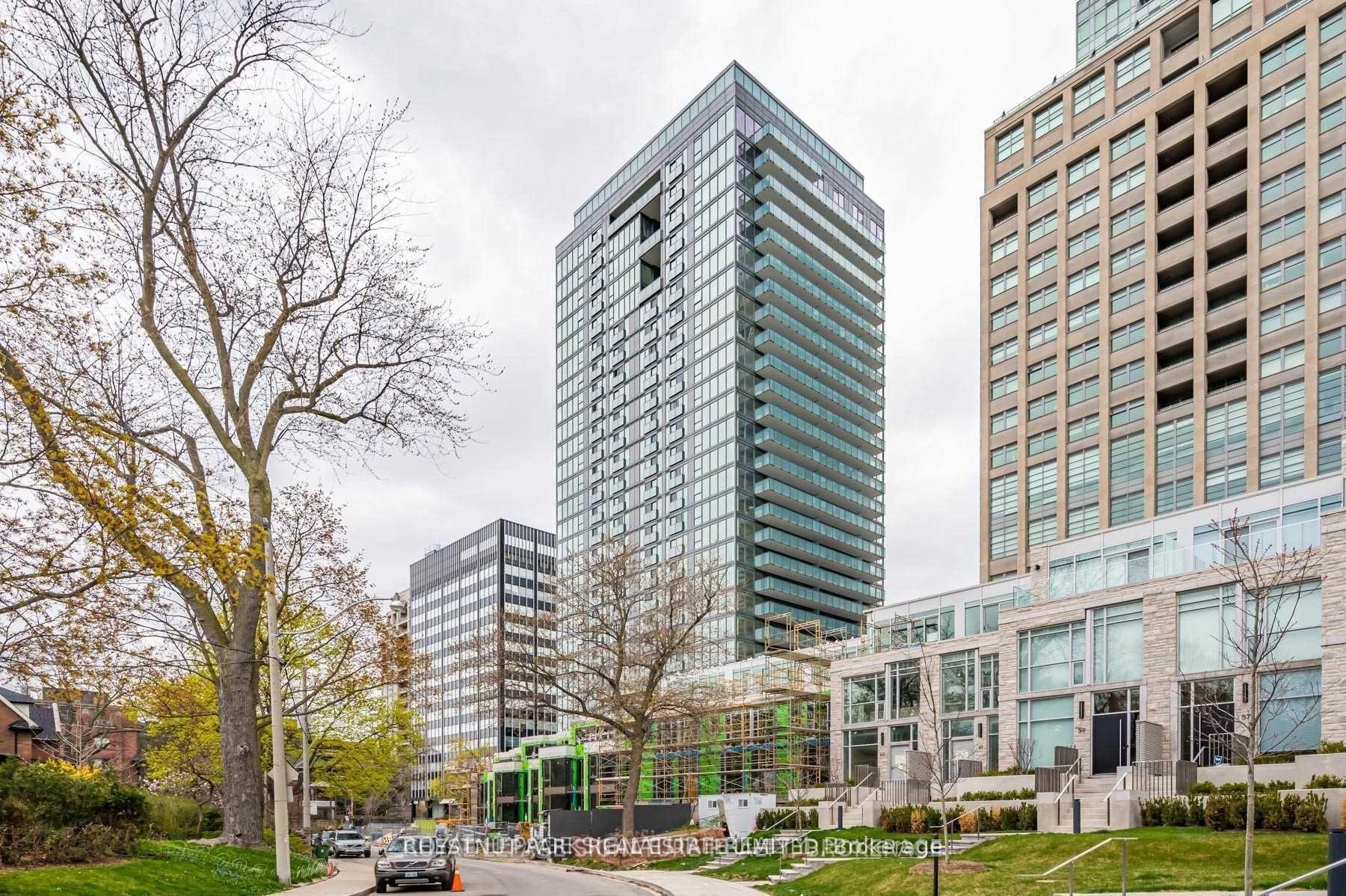 1707 - 99 Foxbar Road, Toronto, ON M4V 2G5