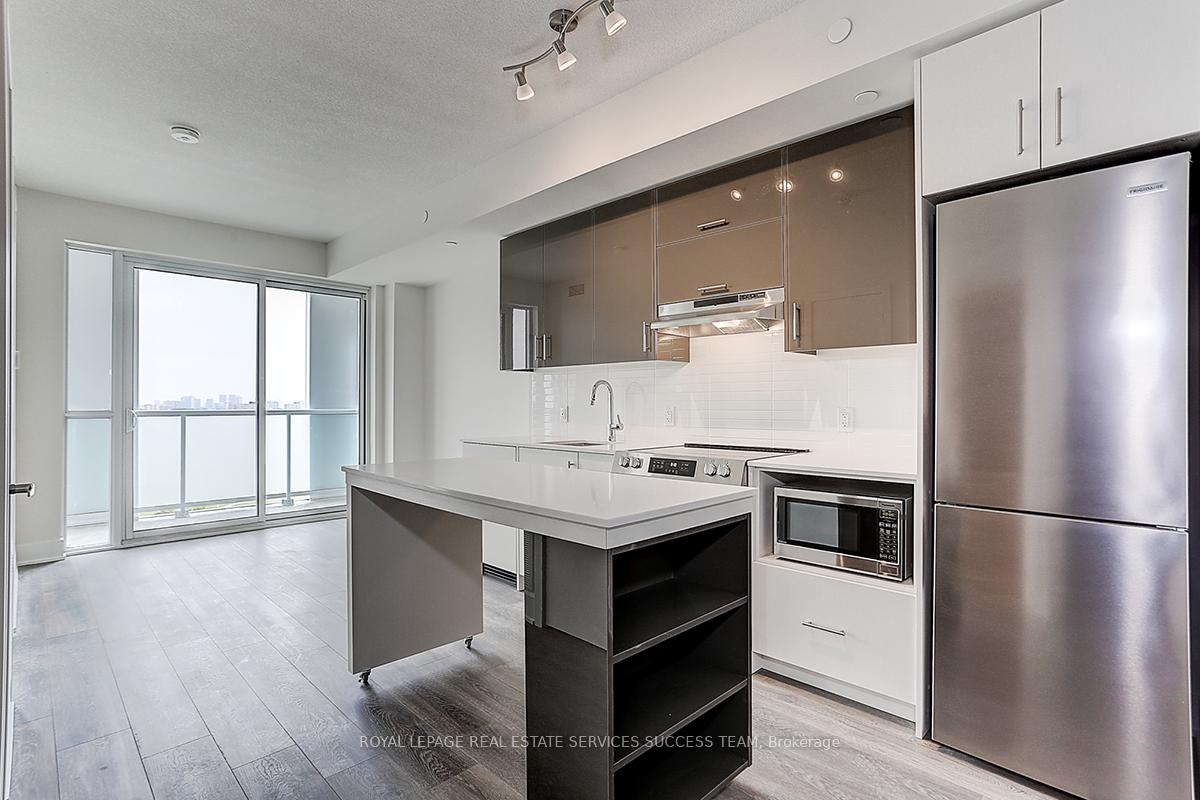 1710 - 188 Fairview Mall Drive, Toronto, ON M2J 0H7