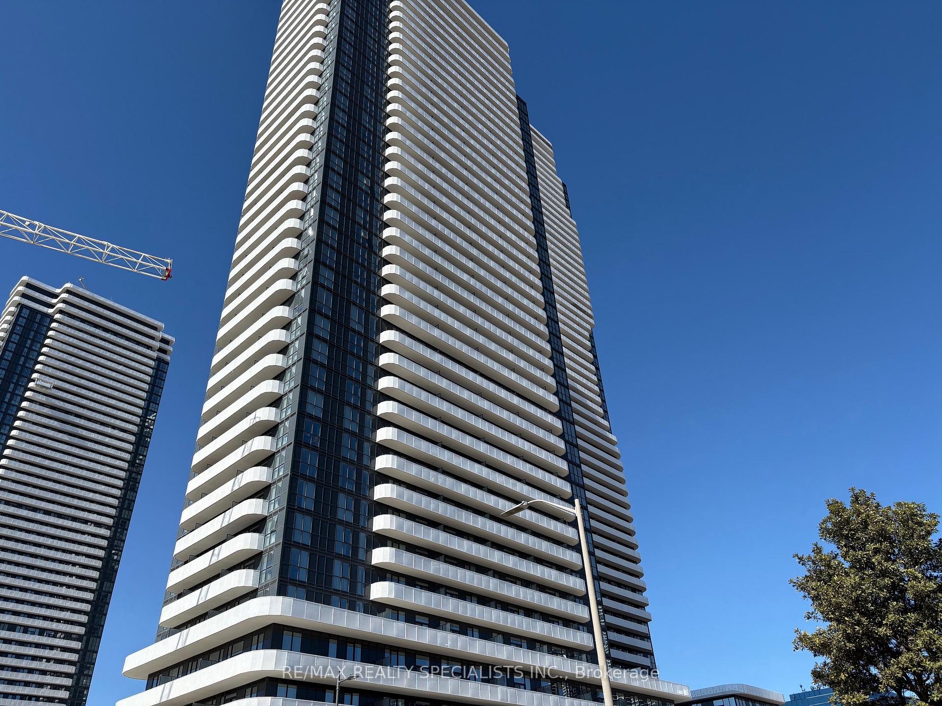 1712 - 28 Interchange Way, Vaughan, ON L4K 0P8
