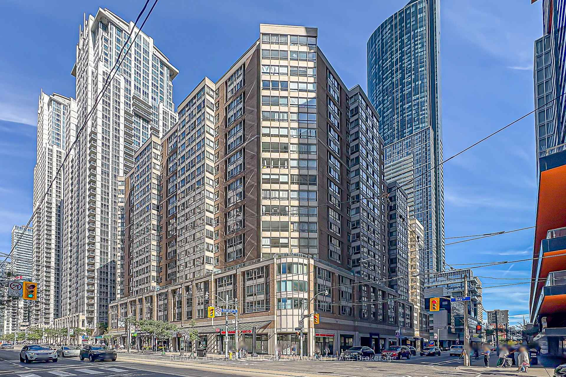 1712 - 711 Bay Street, Toronto, ON M5G 2J8