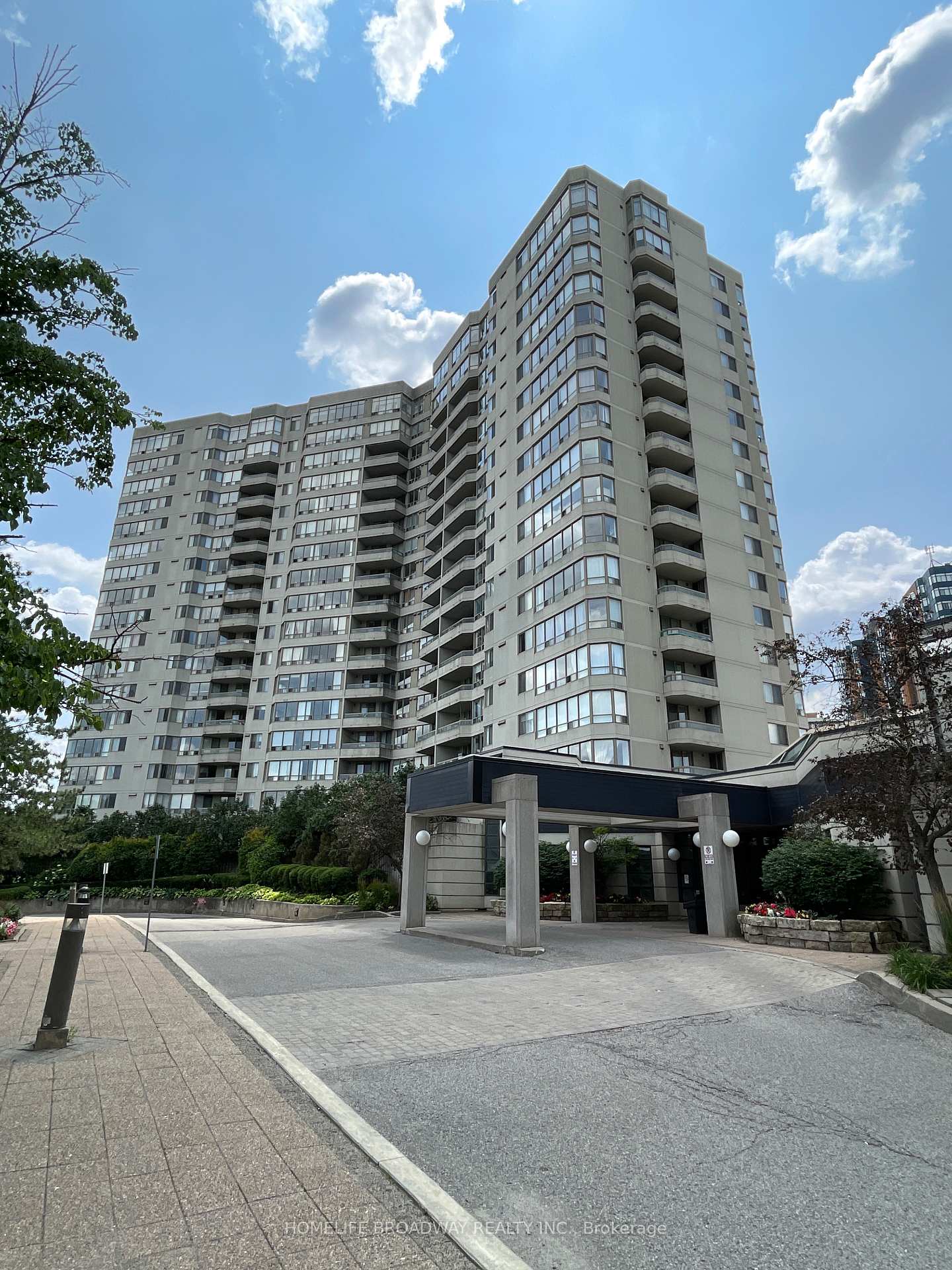 1714 - 150 Alton Towers Circle, Toronto, ON M1V 4X7