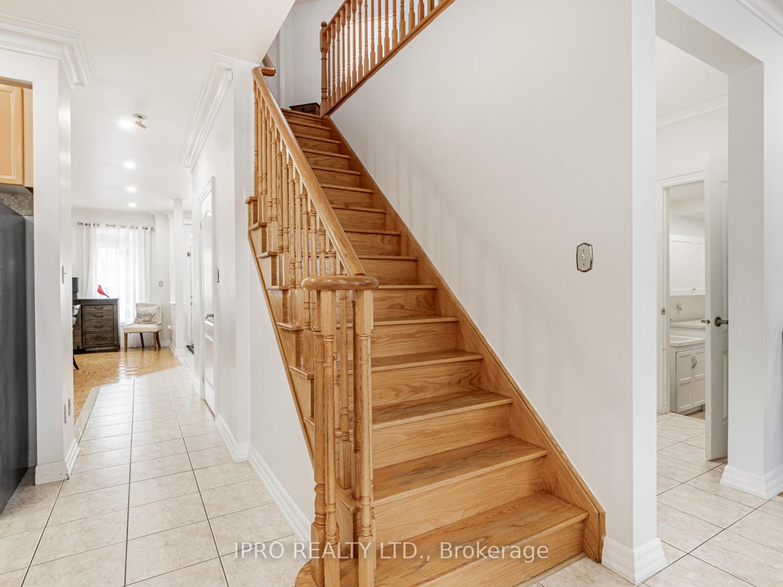 172 Silverado Trail, Vaughan, ON L4H 2N9