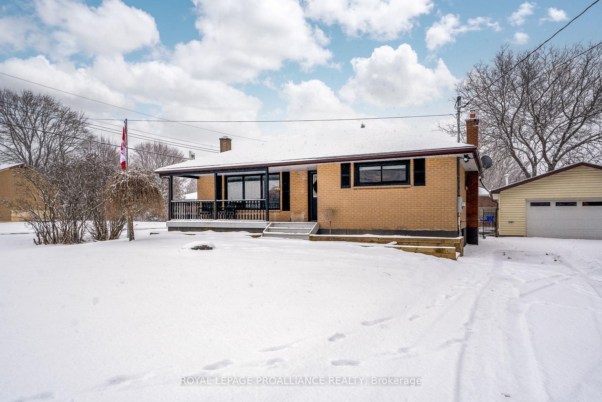 17207 Highway 2, Quinte West, ON K8V 5P7