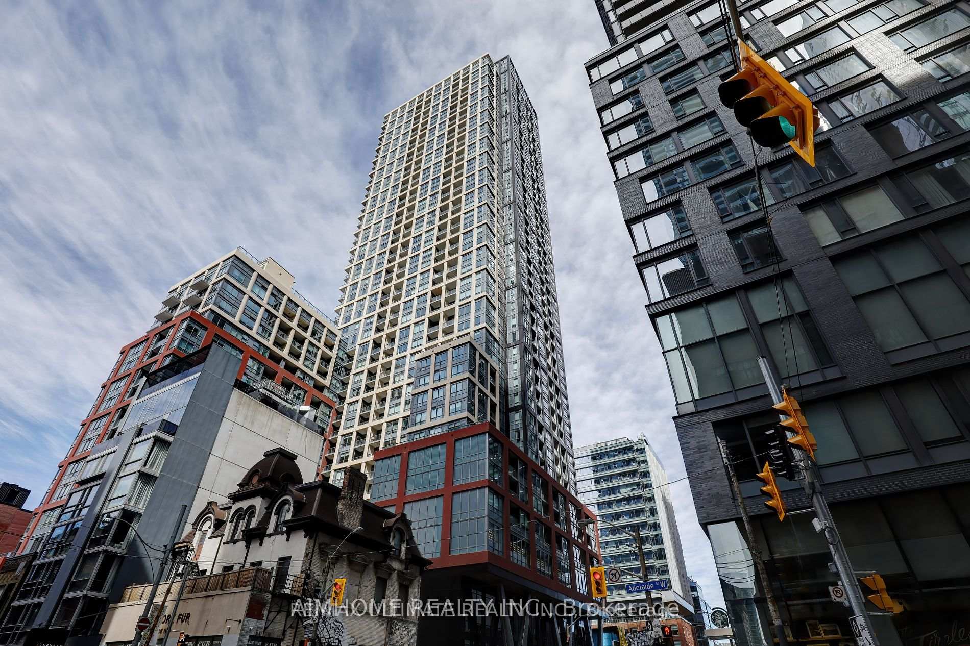 1721 - 108 PETER Street, Toronto, ON M5V 0W2