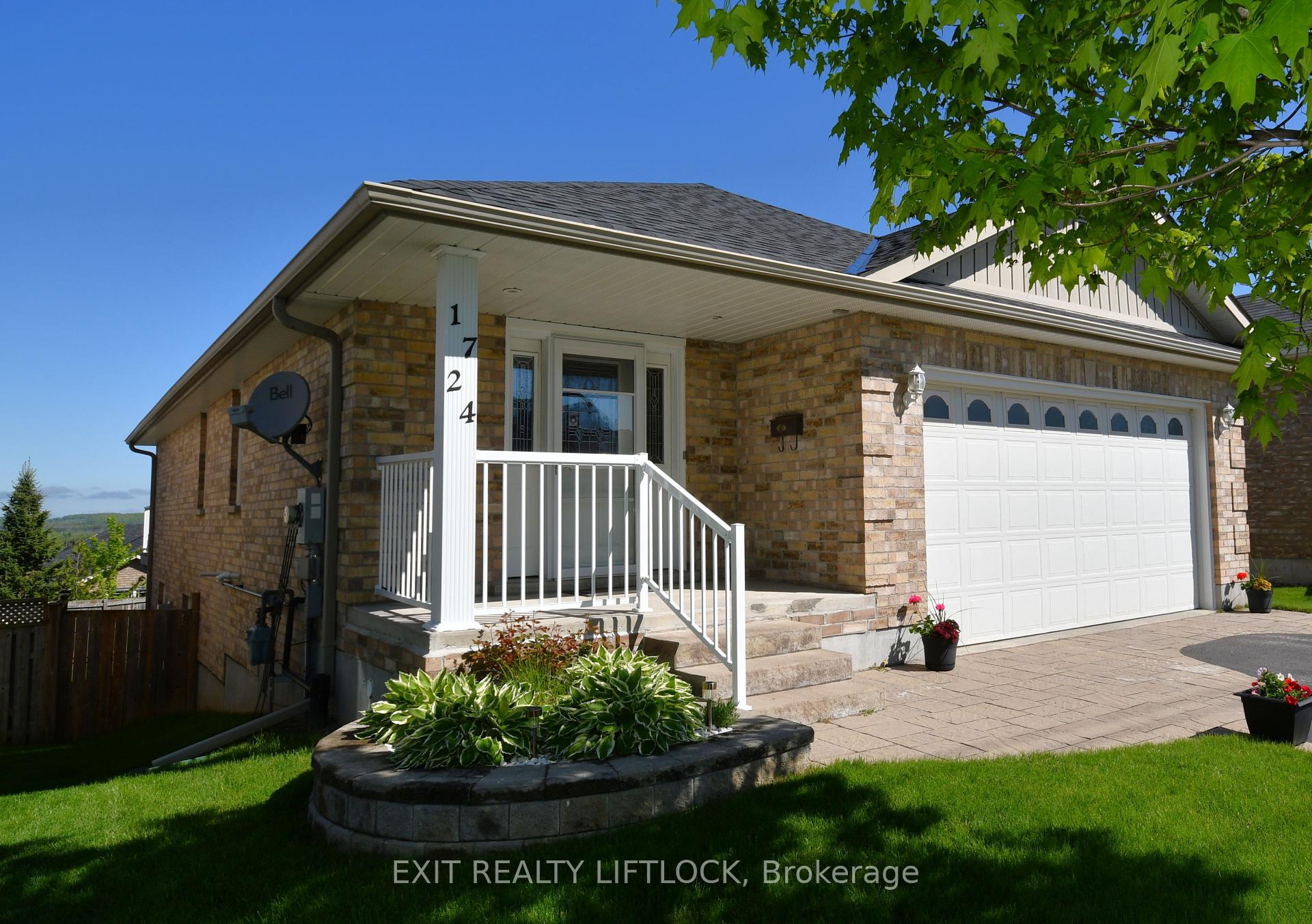 1724 Glenforest Boulevard, Peterborough West, ON K9K 2P5