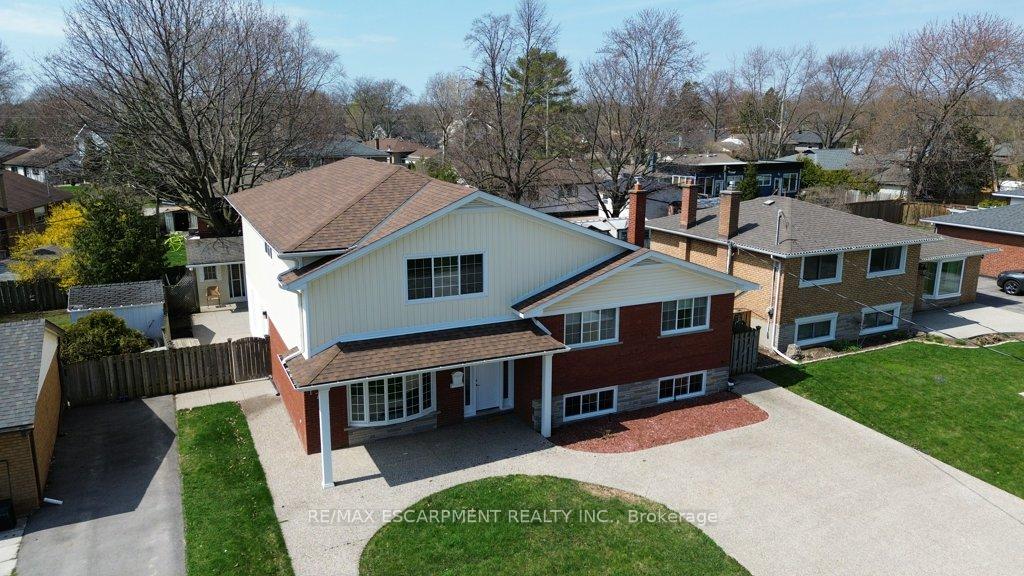 174 Foxbar Road, Burlington, ON L7L 2Z9