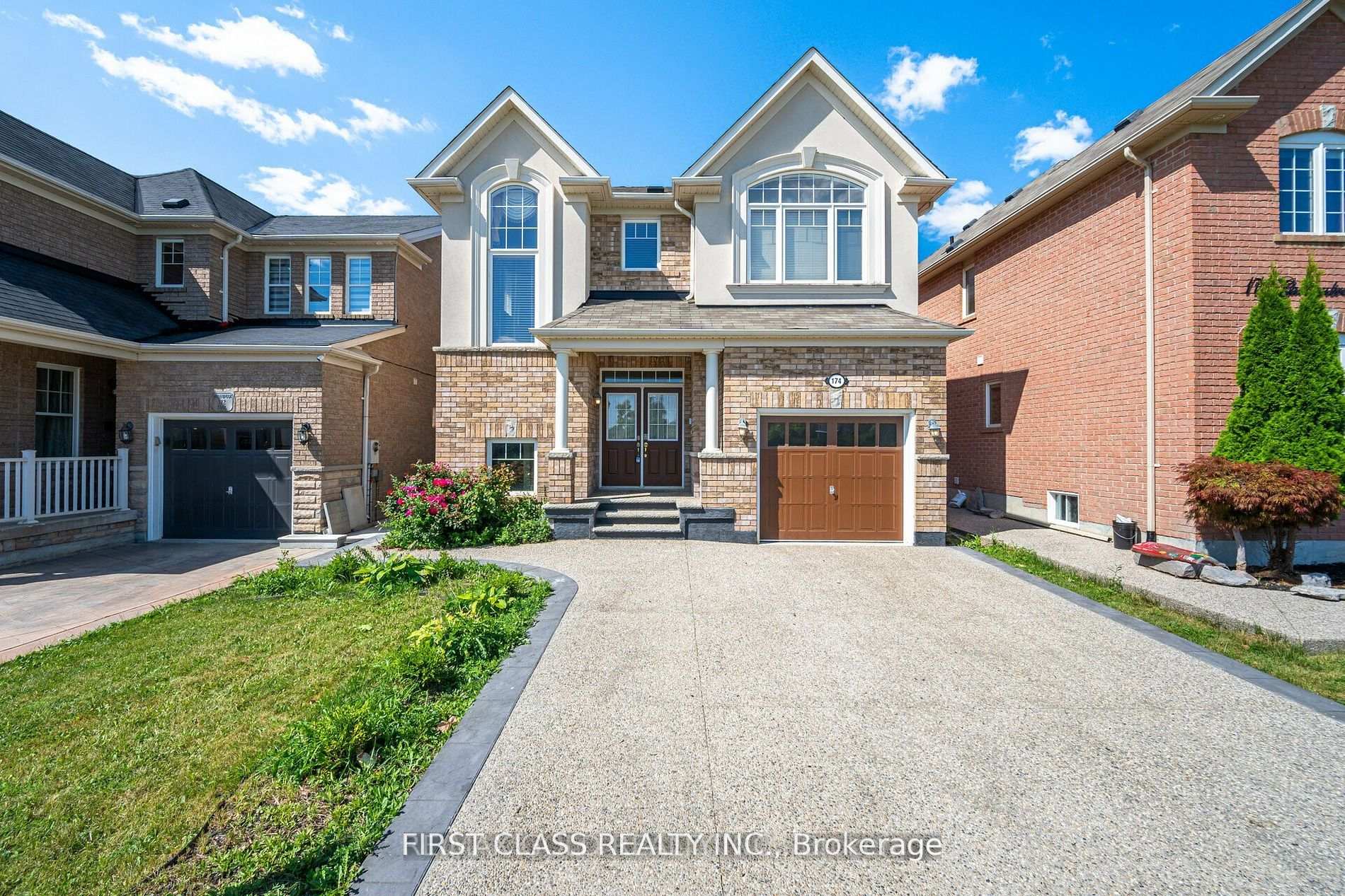 174 Gardenbrooke Trail, Brampton, ON L6P 3C8