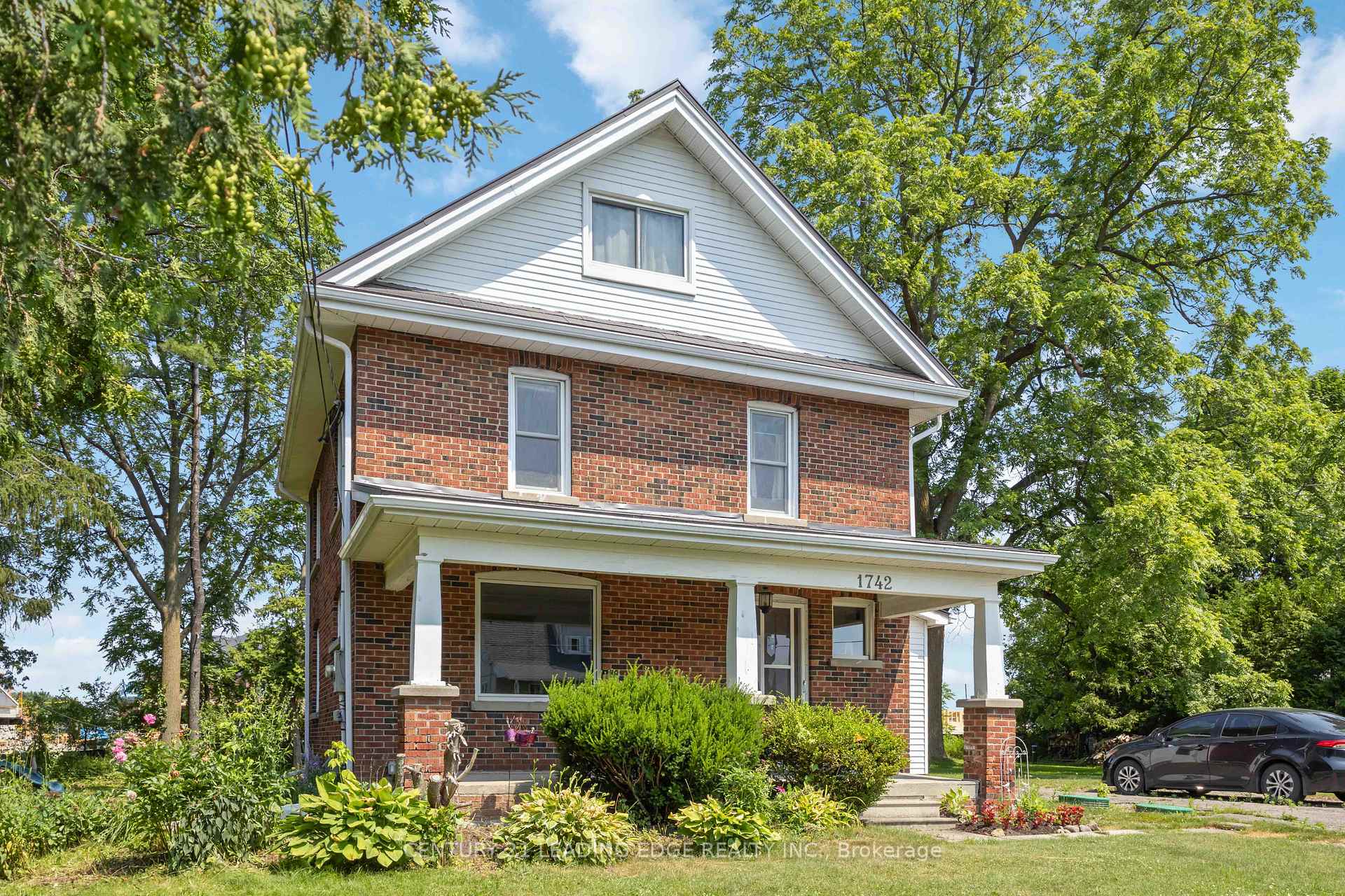 1742 Lane Street, Pickering, ON L1Y 1B6