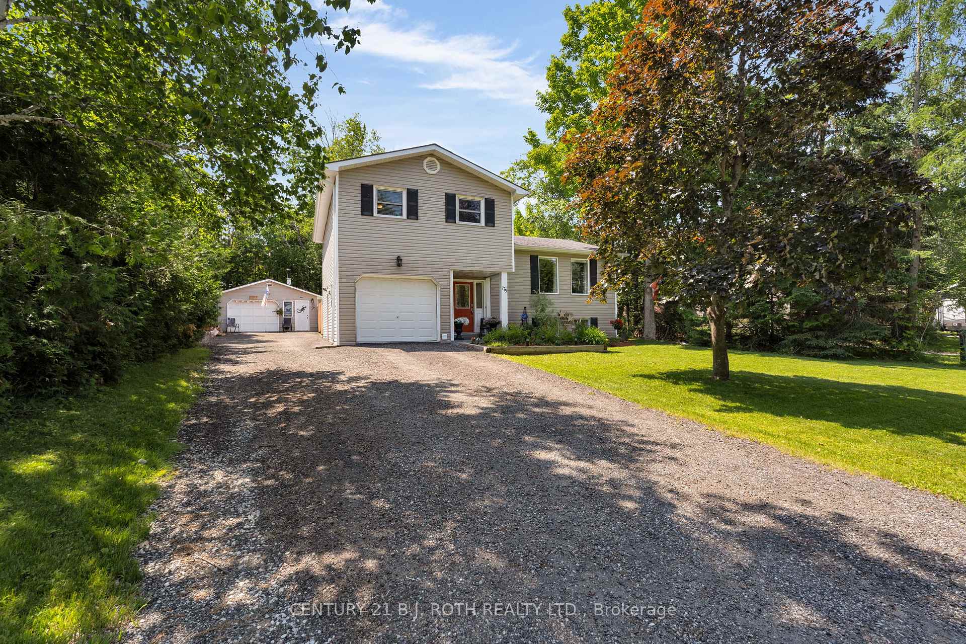 175 Segwun Boulevard, Gravenhurst, ON P1P 1C5