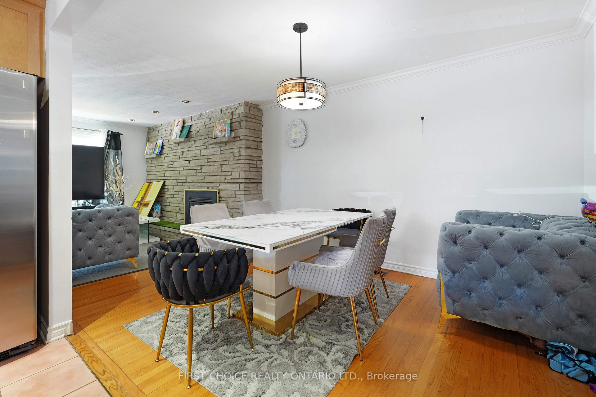 1753 Heron Road, Alta Vista and Area, ON K1V 6A2