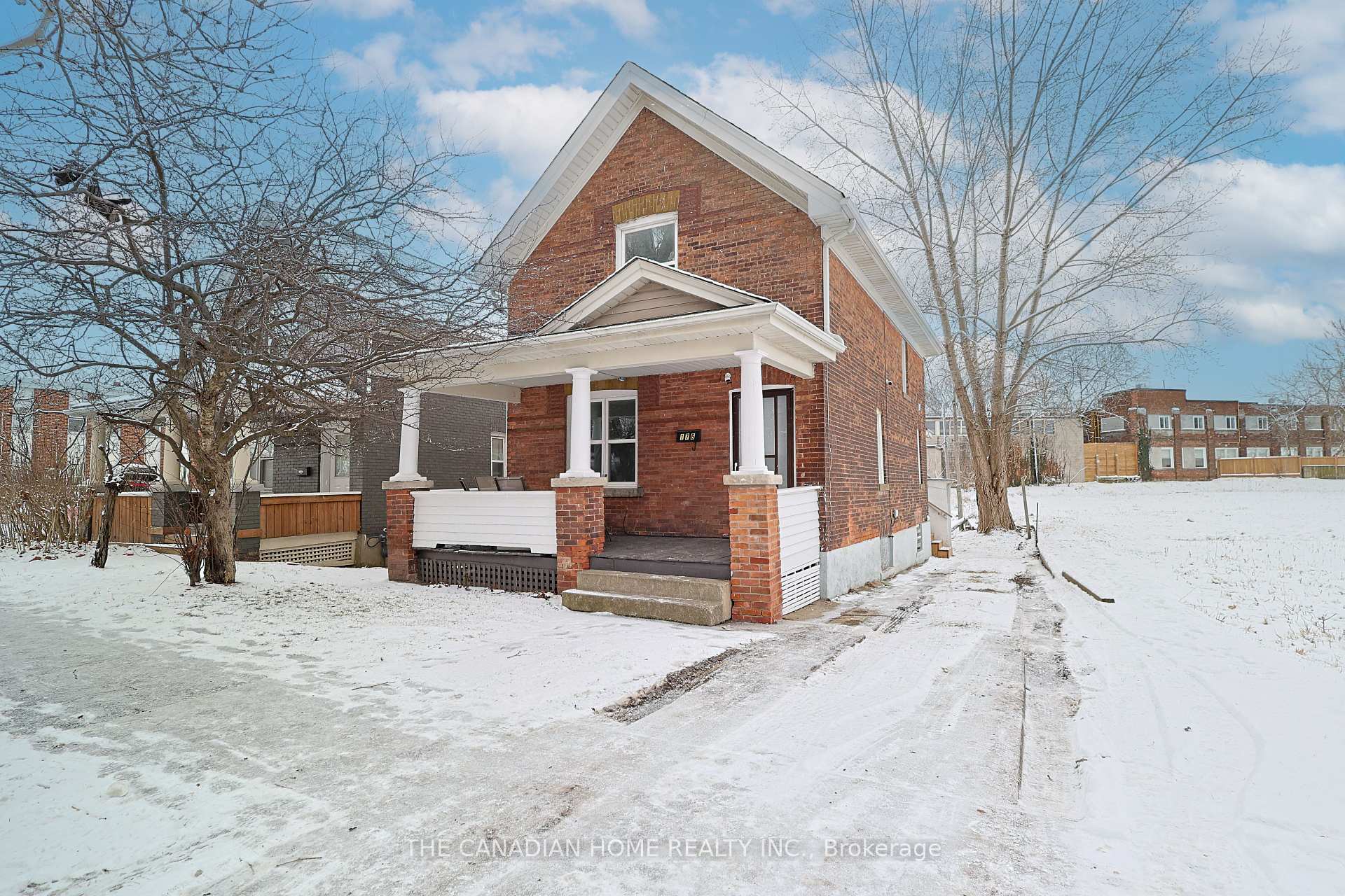 176 Church Street, St. Catharines, ON L2R 3E7