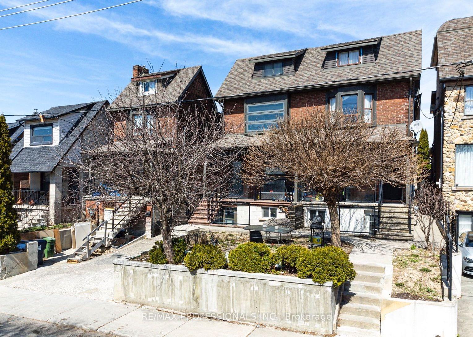 176 Rosemount Avenue, Toronto, ON M6H 2M9