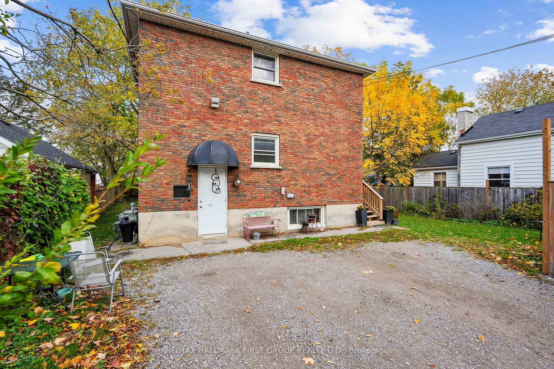 Upper - 176 Sydenham Street, Cobourg, ON K9A 2S3