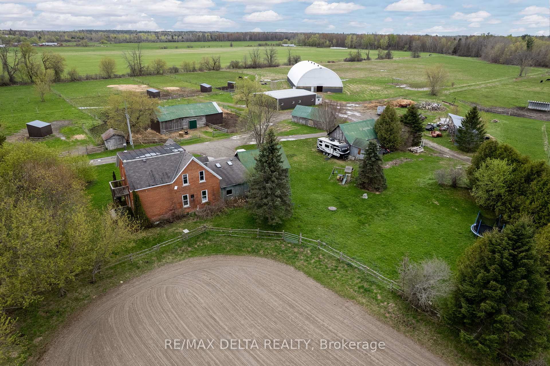1773 Diamondview Road, Carp - Huntley Ward, ON K0A 1L0