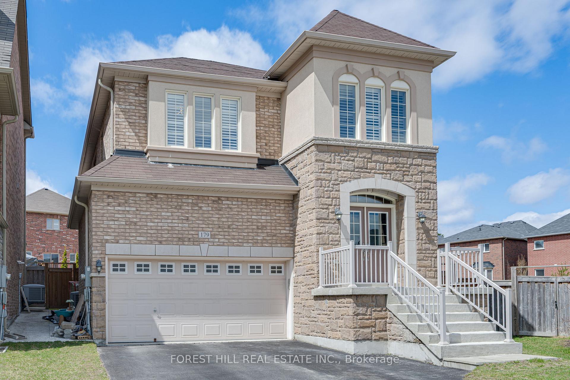 179 Art West Avenue, Newmarket, ON L3X 0C2
