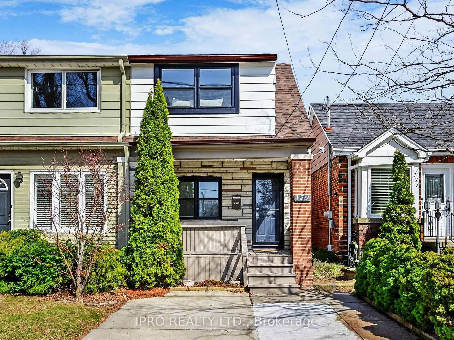 179 Chisholm Avenue, Toronto, ON M4C 4V9