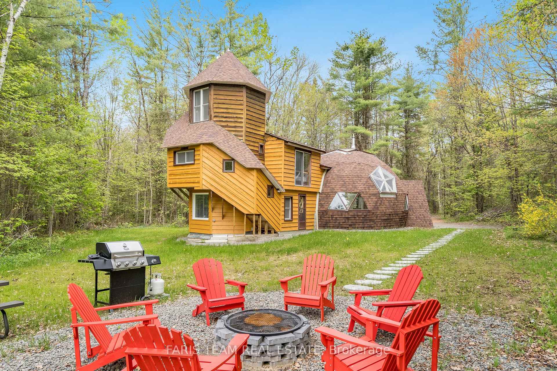 1799 Barkway Road, Gravenhurst, ON P1P 1R3