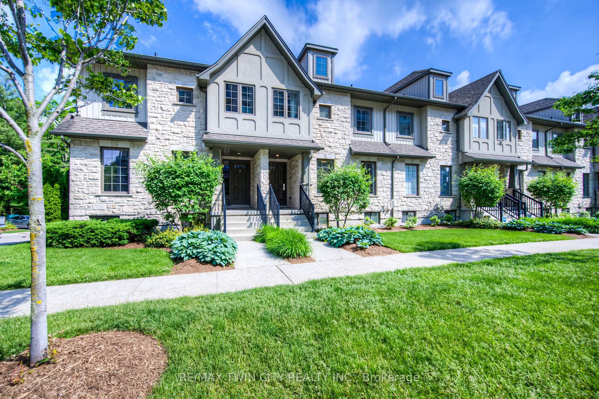 18 - 635 Saginaw Parkway, Cambridge, ON N1T 0C1