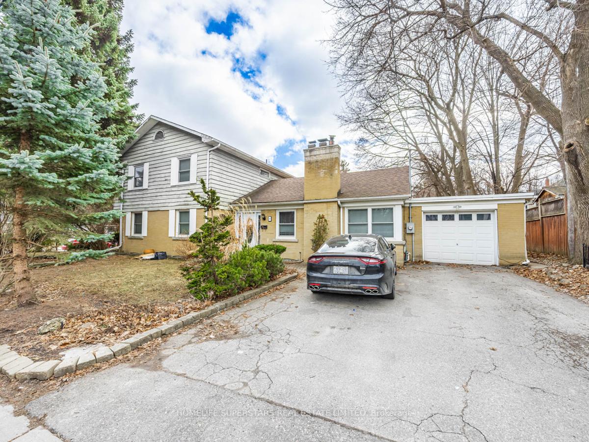 18 Armstrong Street, Brampton, ON L6W 1W6