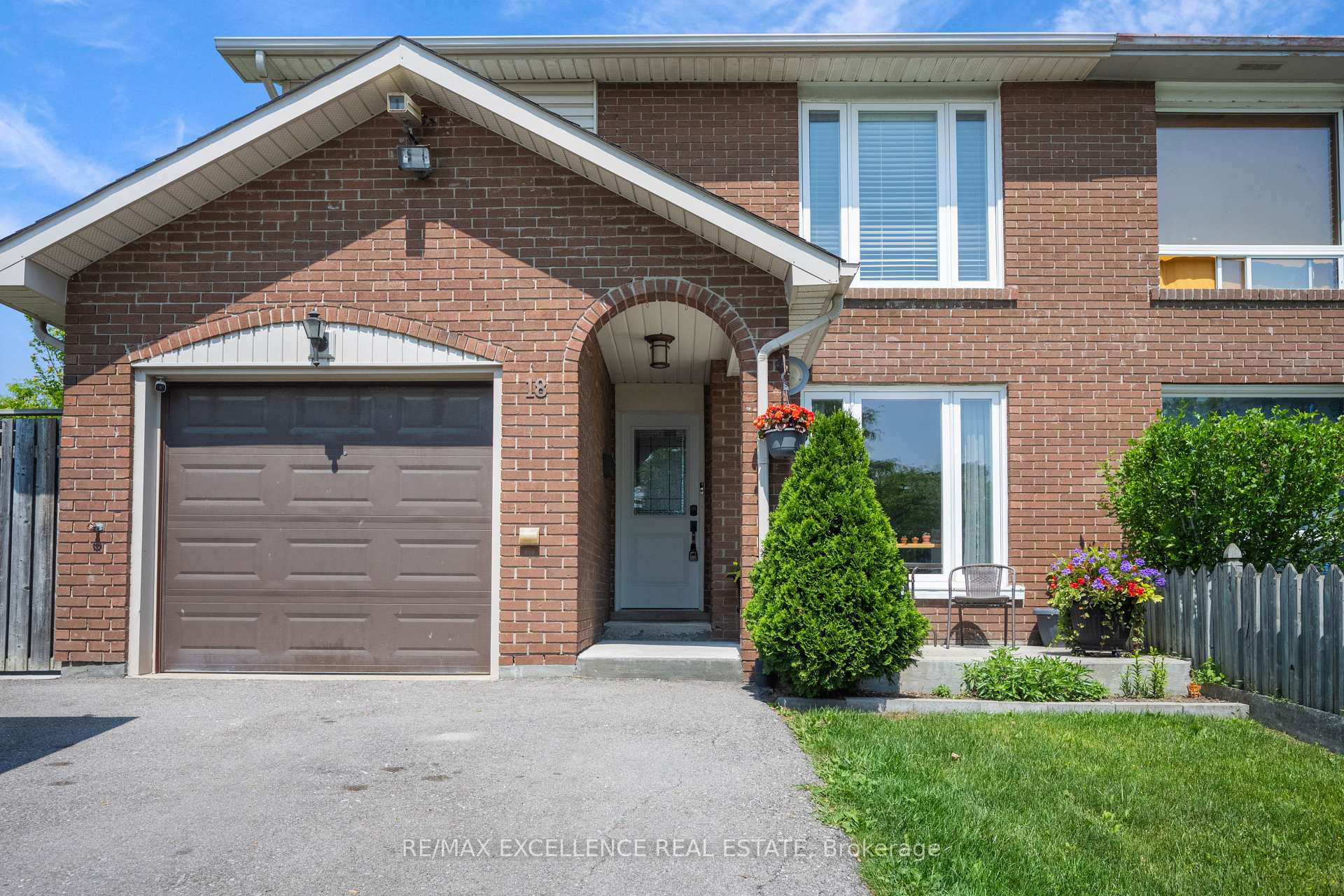 18 Carter Drive, Brampton, ON L6V 3N5