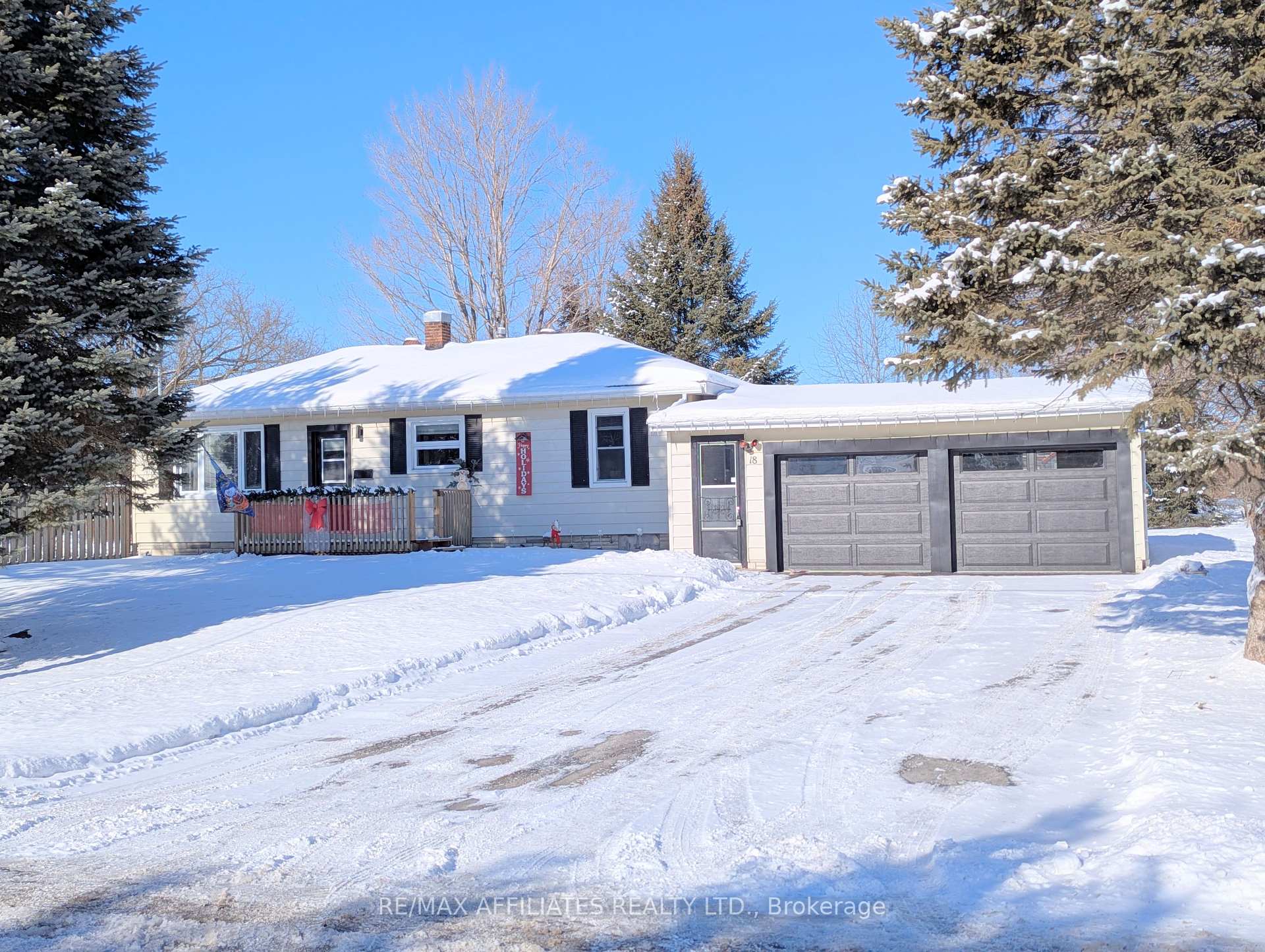 18 Dean Street, Montague, ON K7A 4Y2