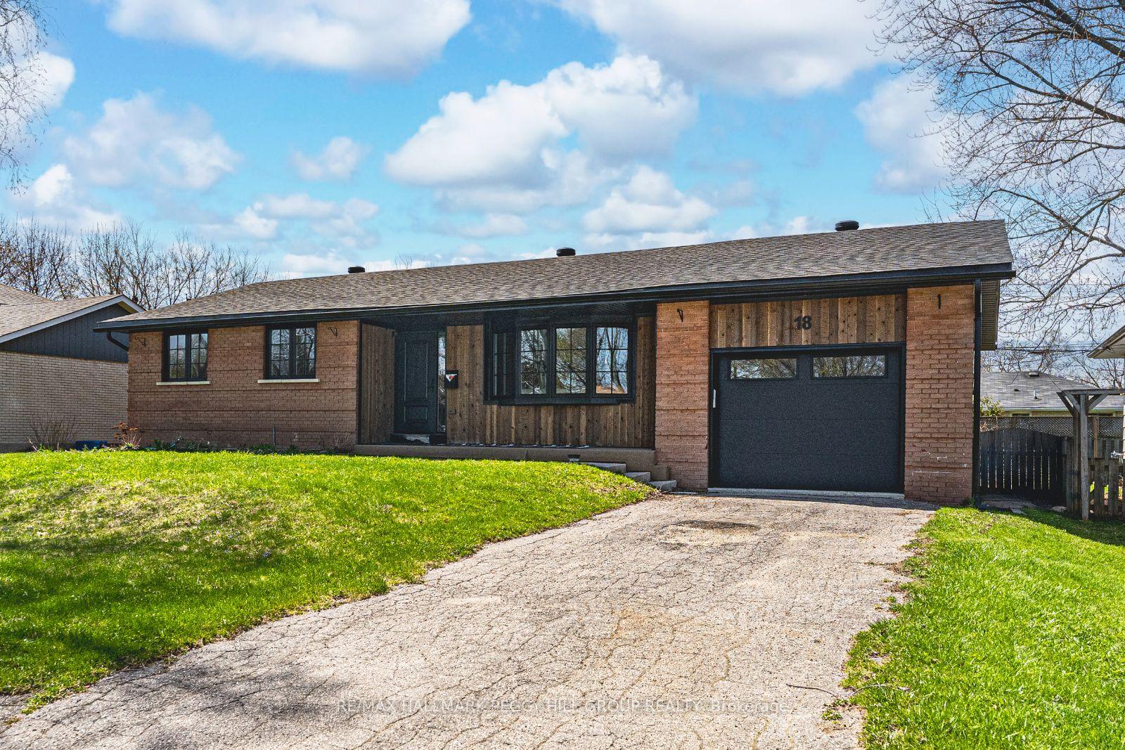18 Dickson Road, Collingwood, ON L9Y 2X3