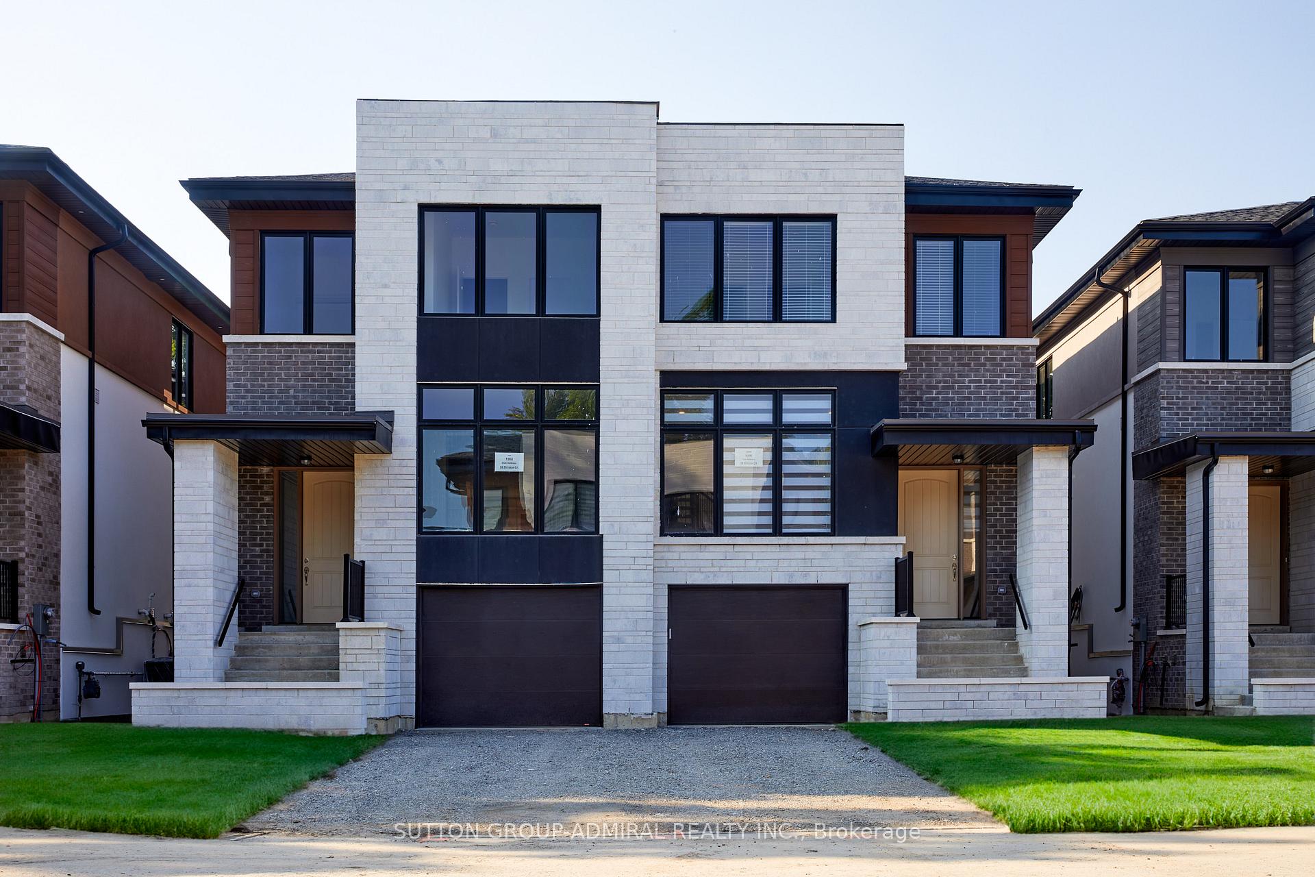 18 Direzze Court, Richmond Hill, ON L4C 5T8