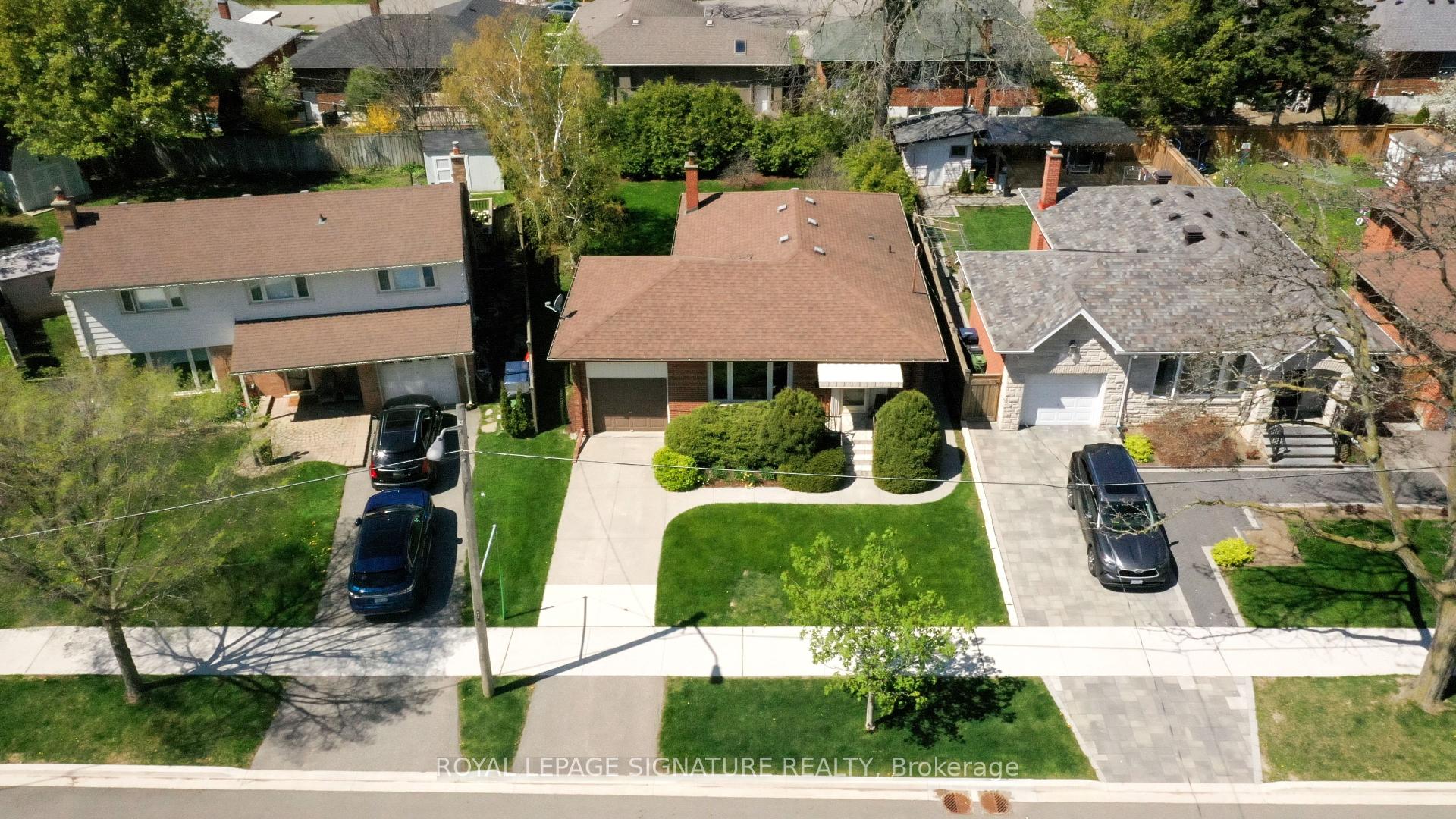 18 Elderfield Crescent, Toronto, ON M9C 3K7