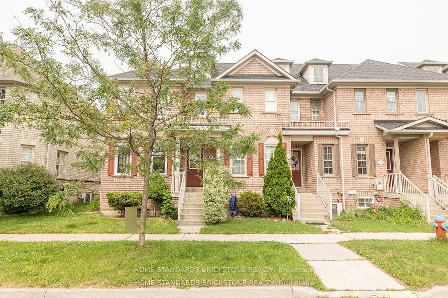 18 Ellesmere Street, Richmond Hill, ON L4B 4J4